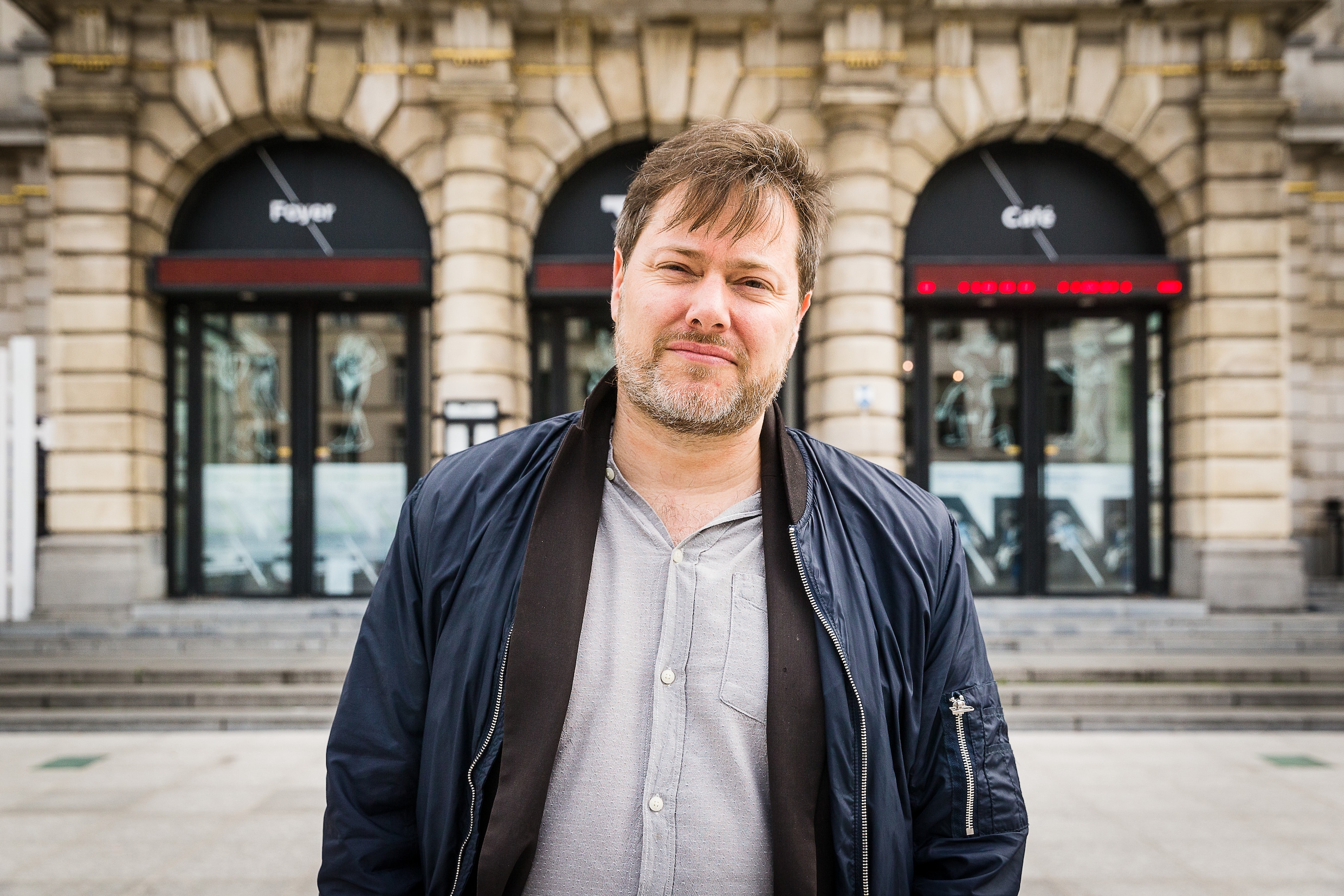 Geen warm welkom voor theatermaker Milo Rau in Brazilië: speeldata ...