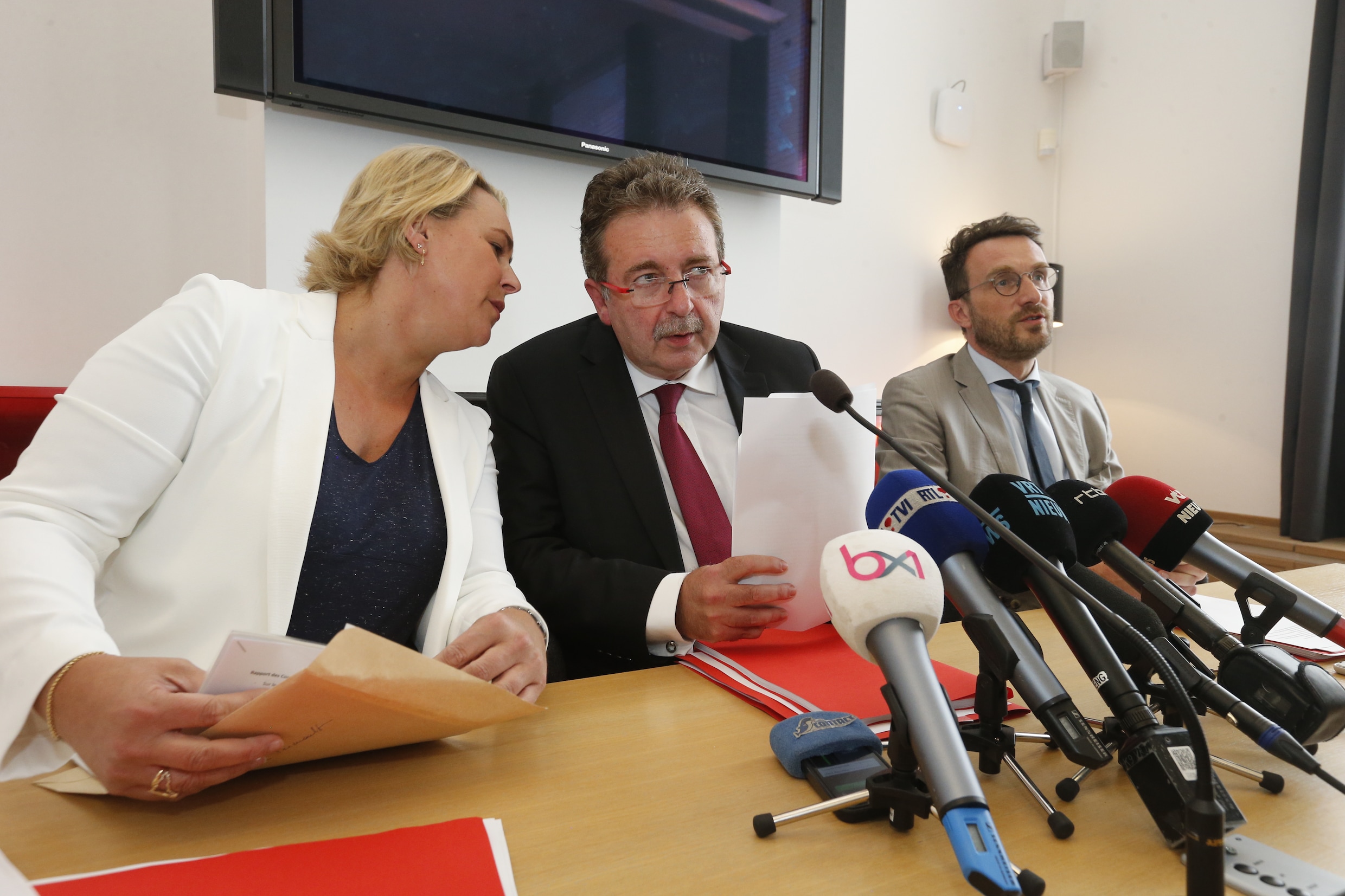 Vervoort: "Geen enkel bewijs van vergaderingen die zitpenningen ...