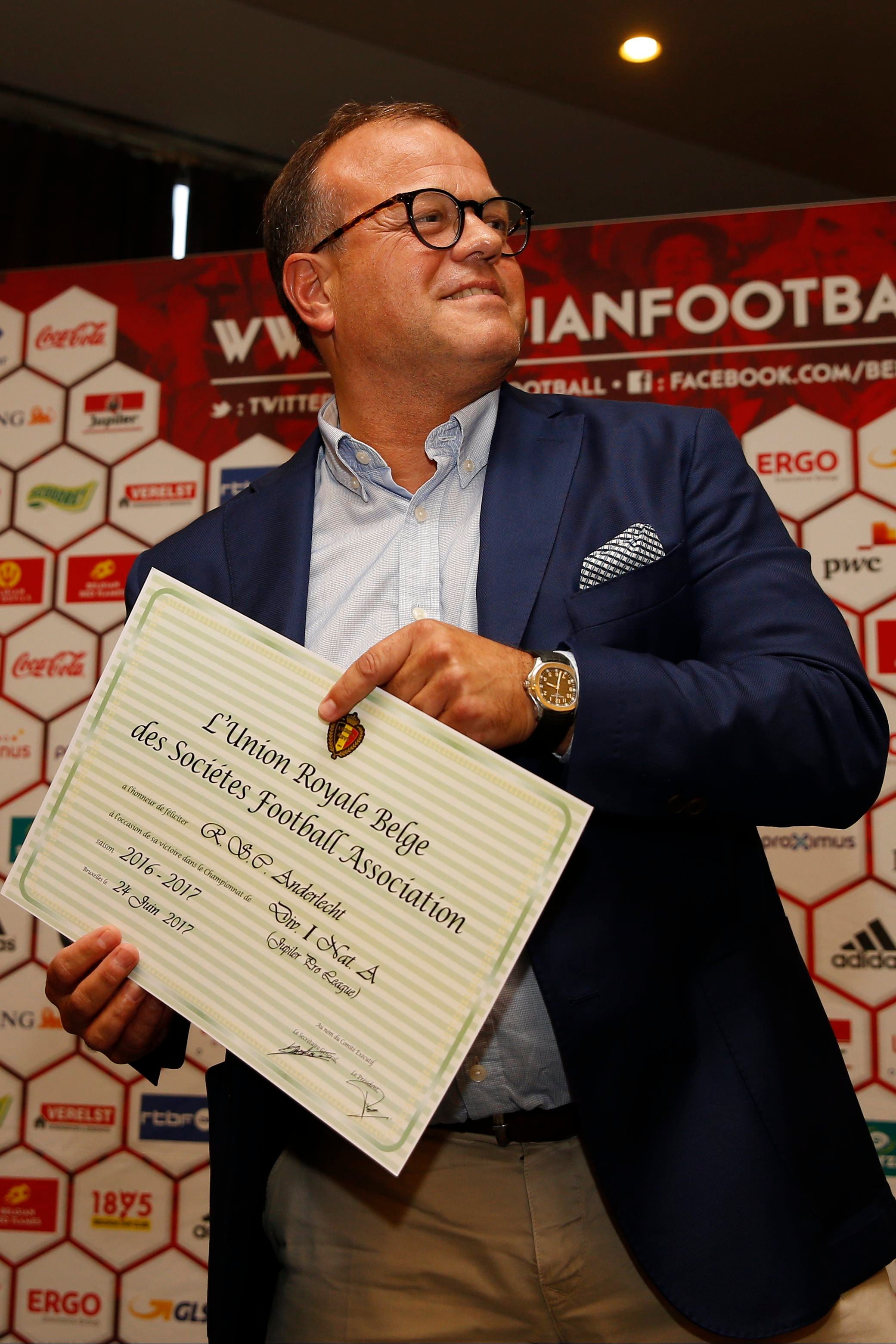 Supportersfederatie 1895 eist ontslag van ondervoorzitter Bart ...