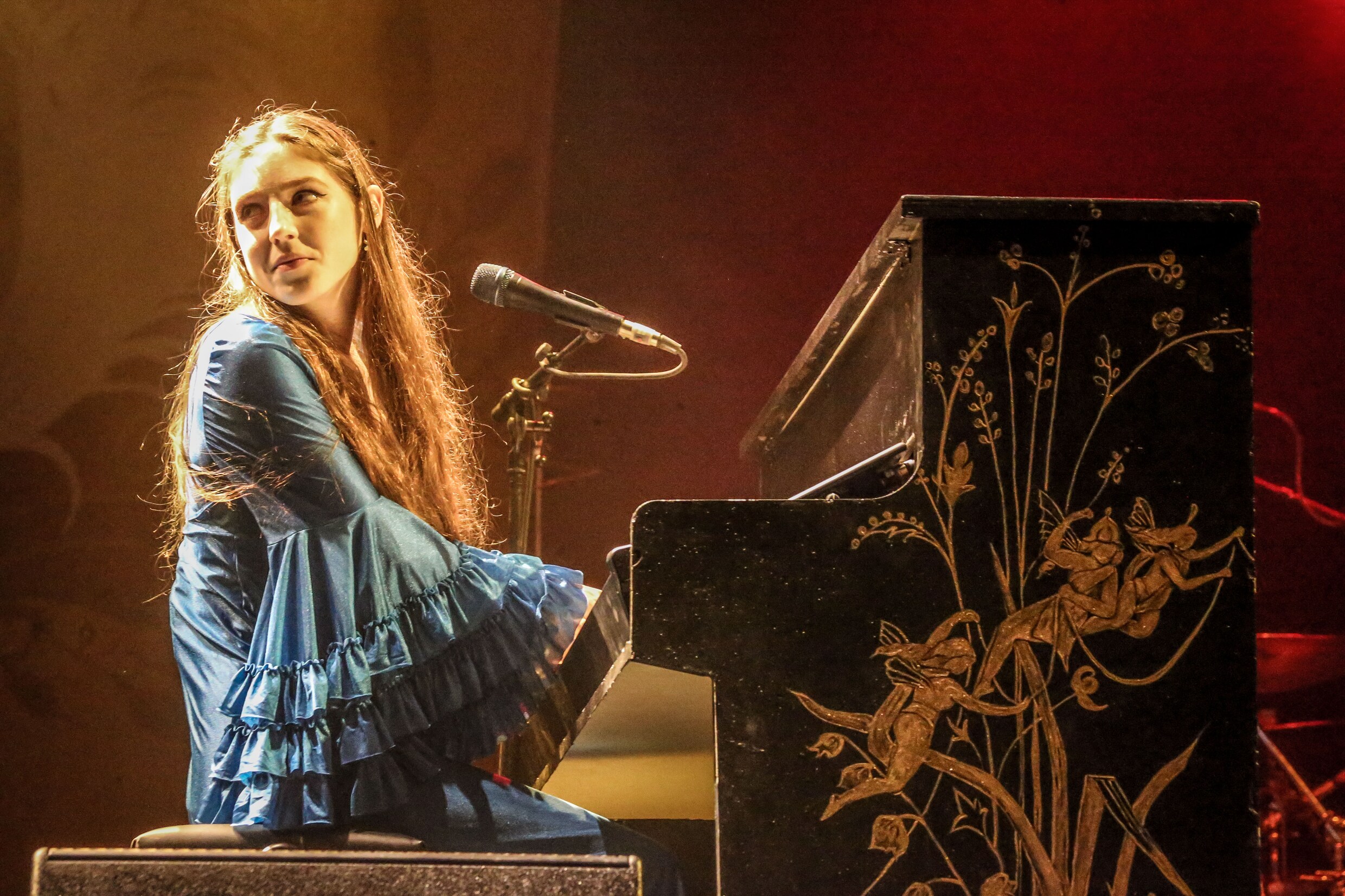Birdy: ‘Schrijf alleen over hartenleed als je niet langer verteerd ...
