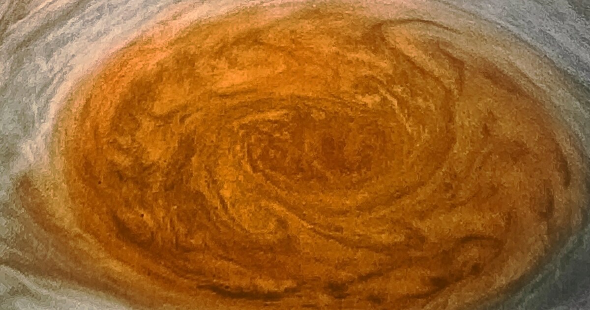 NASA onthult beelden van grote rode vlek op Jupiter | De Morgen