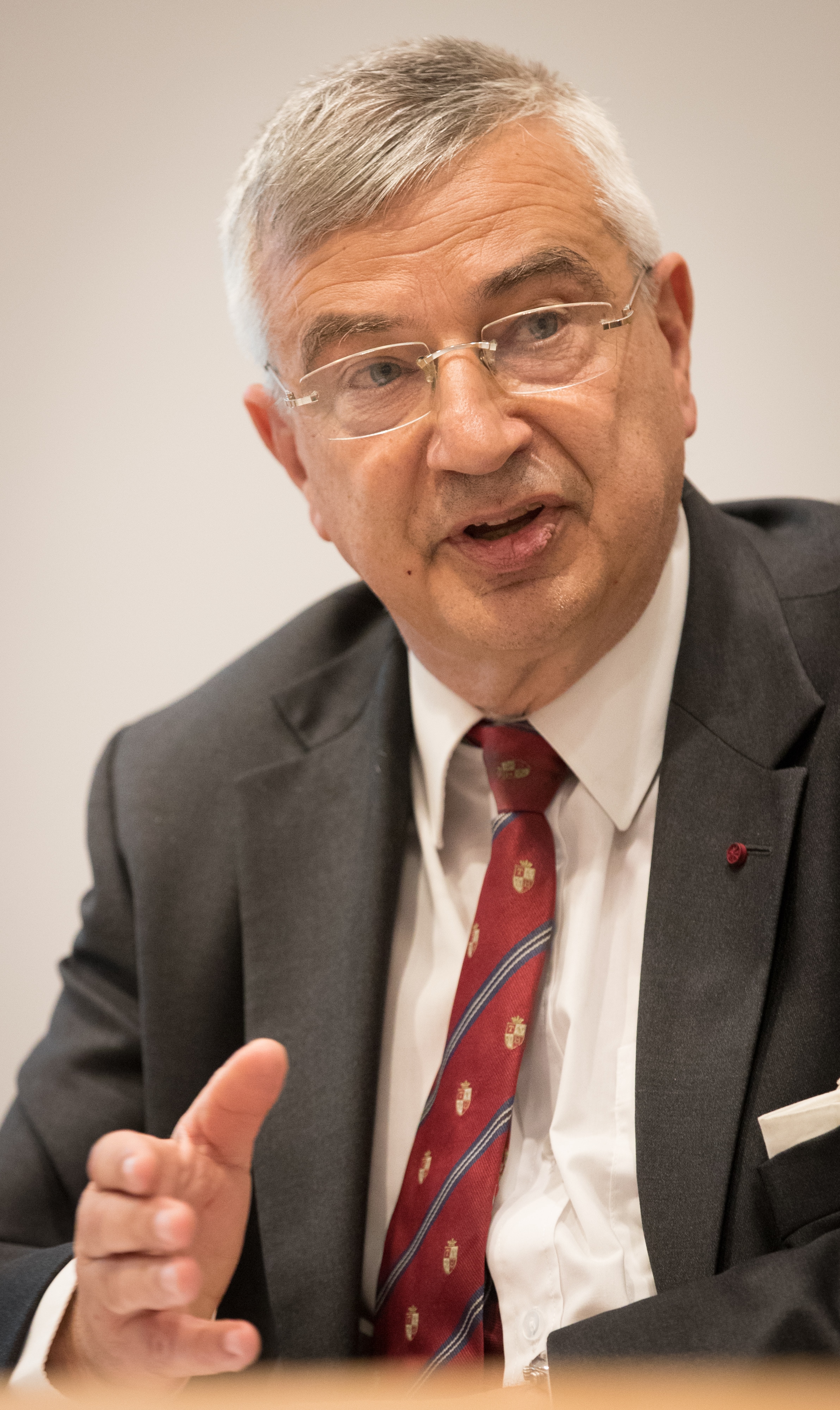 Telefoongesprekken doen vermoeden dat niet alle namen Kazachgate bekend ...