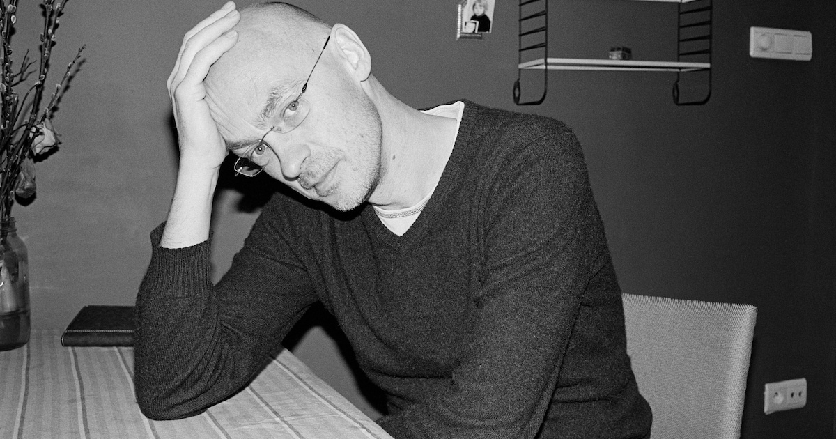 Welk geheim bezwaart de brave bediende Jos Meuleman? | De Morgen