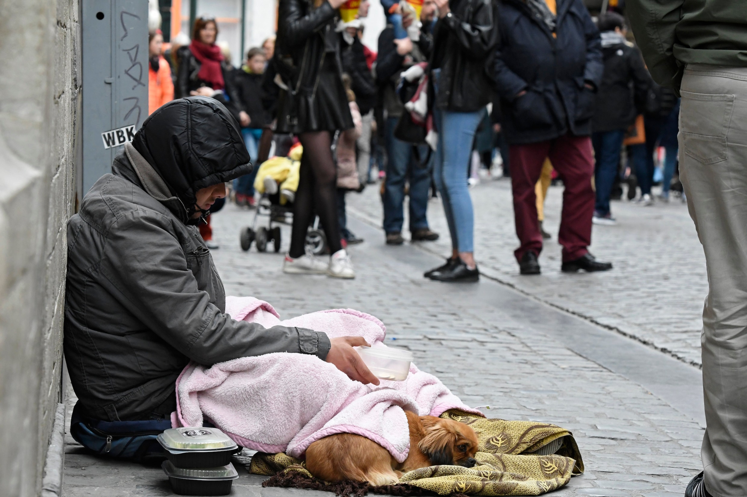 Bedelverbod van Belgische steden en gemeenten is in strijd met ...