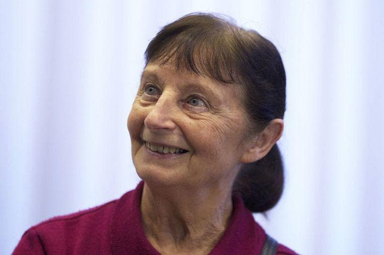 Moeder van Bart De Wever neemt op 78-jarige leeftijd voor het eerst ...