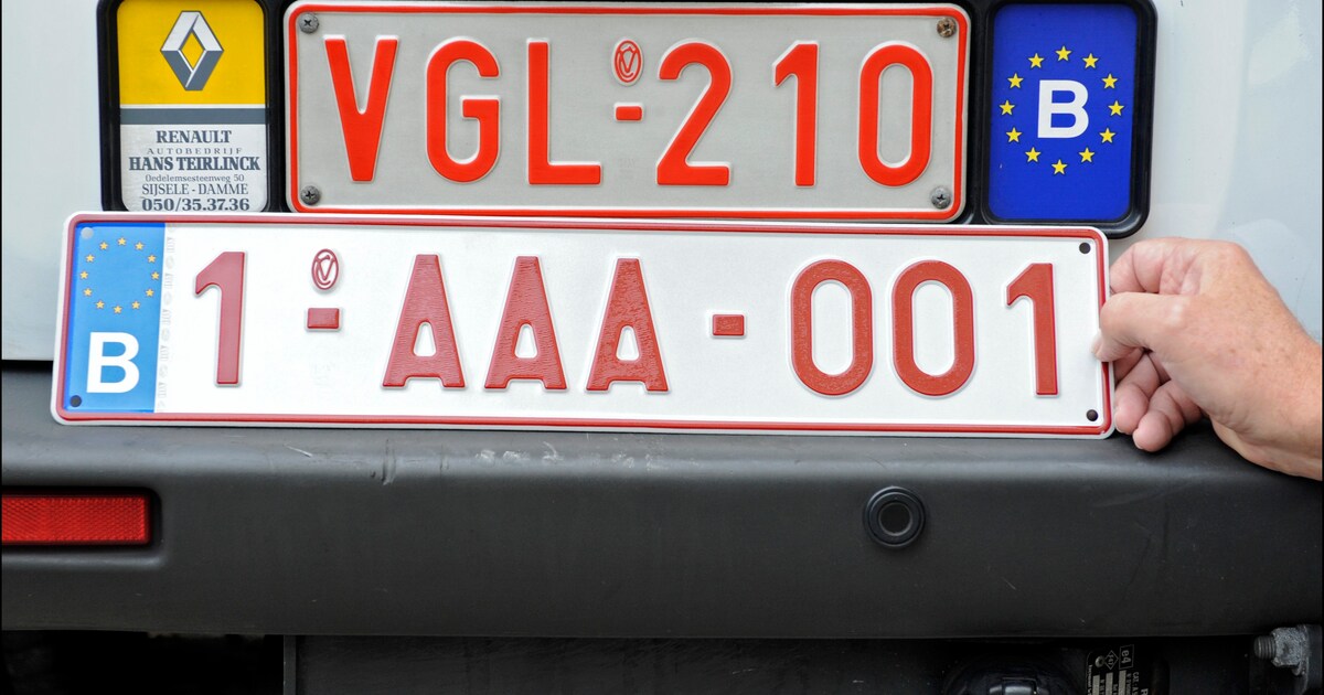 Oude nummerplaat meteen terugsturen om verkeersbelasting te vermijden ...