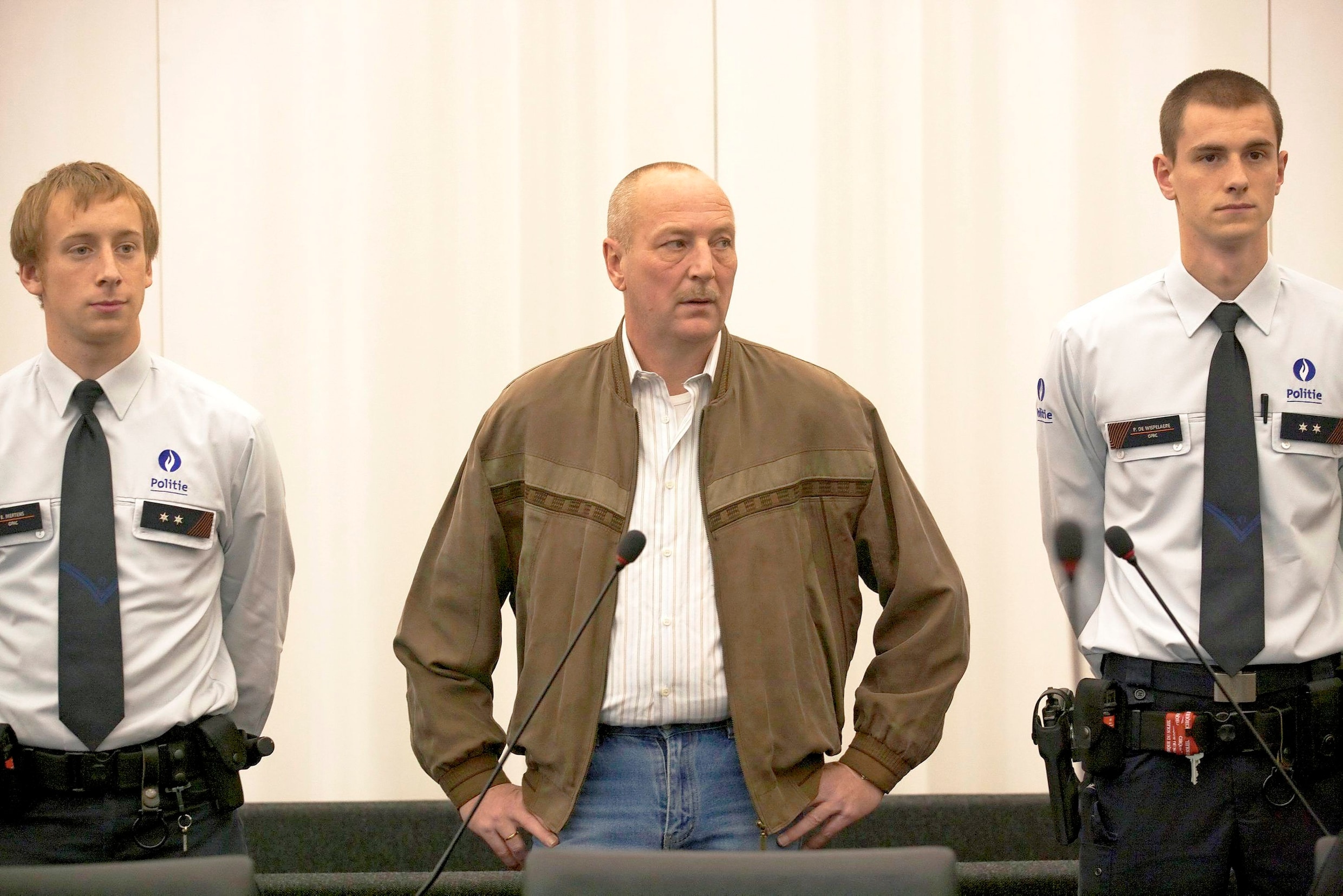 "Ik wurgde Kelly om haar geld te stelen" | De Morgen