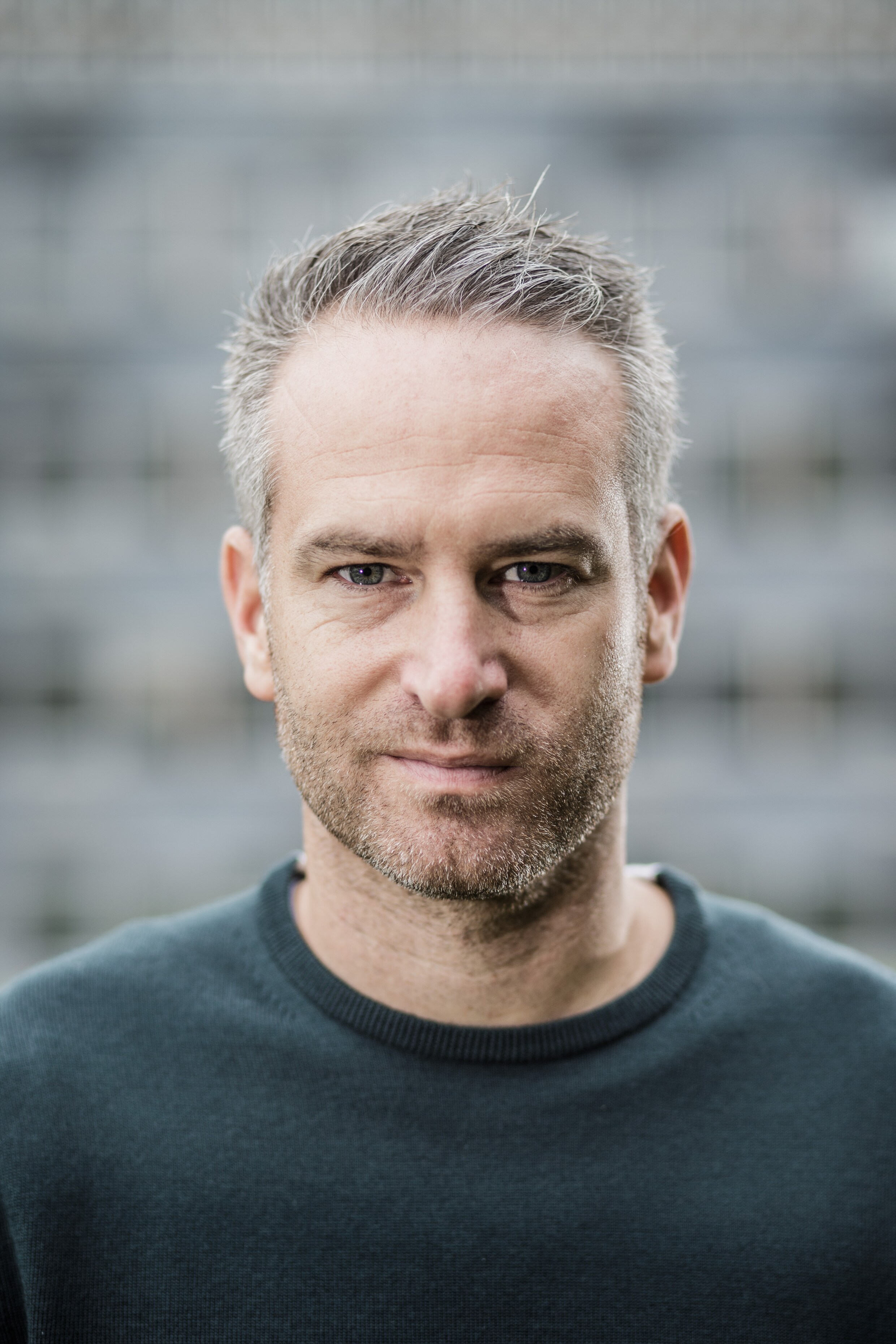 Mijn mond viel kortstondig open toen ik links van de gang met sauzen en ...