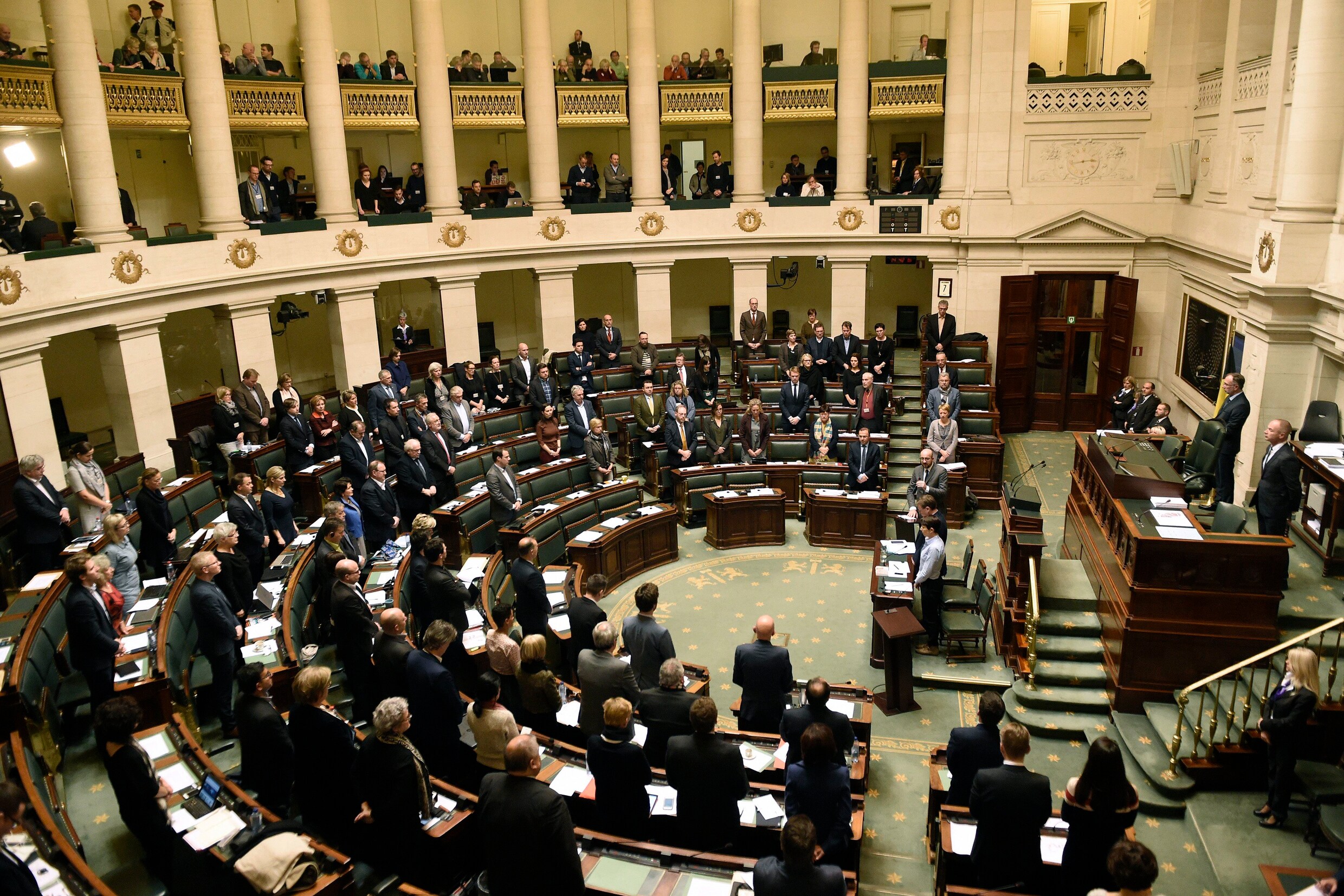 Waarom jaagt een regering die 5 jaar aan de macht is deze mikmak in ...