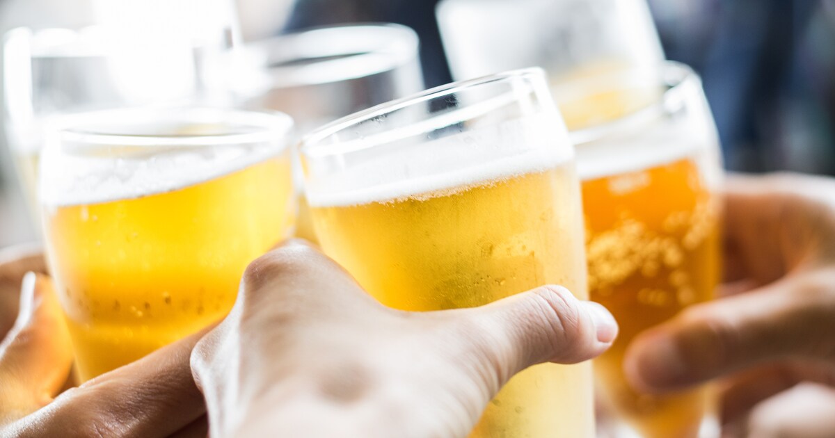 ‘Alcoholmisbruik schaadt de gezondheid’: reclame voor alcohol krijgt ...