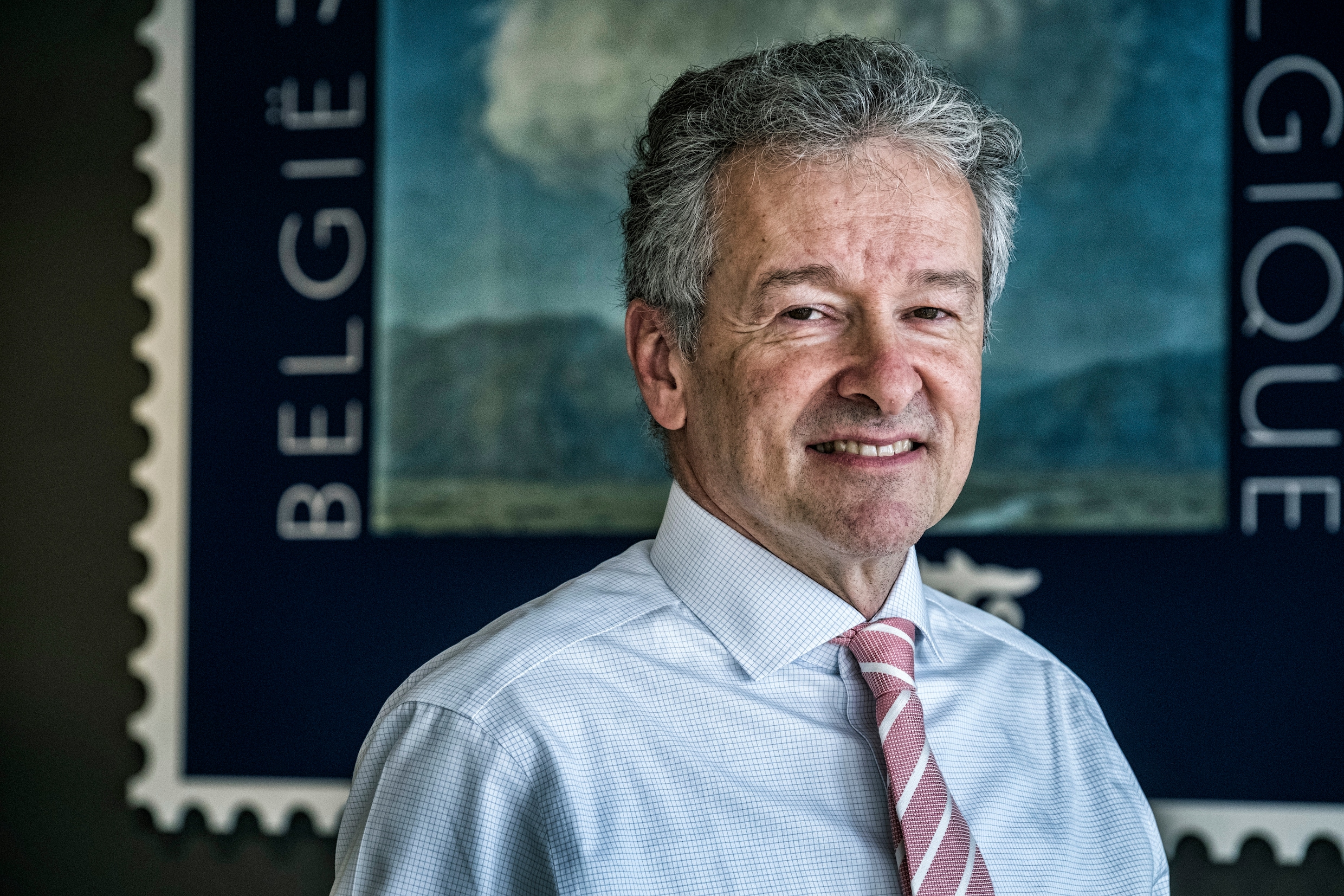 Duurdere postzegels, tragere post: deze opties overweegt CEO Van Gerven ...