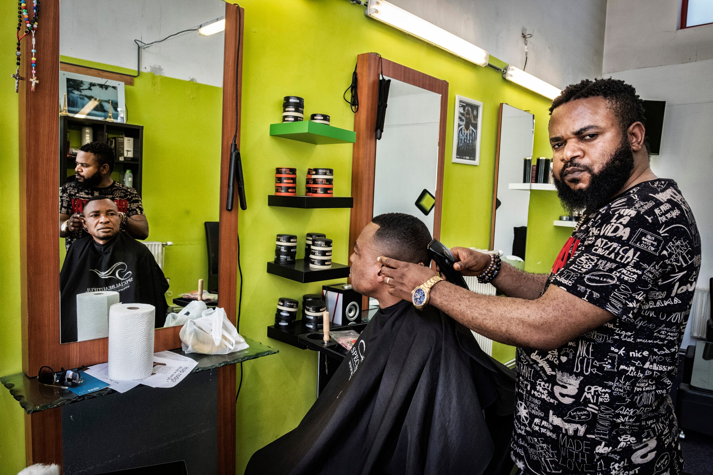 Meer tweeverdieners, maar niet rondkomen: wat is er aan de hand in de ...