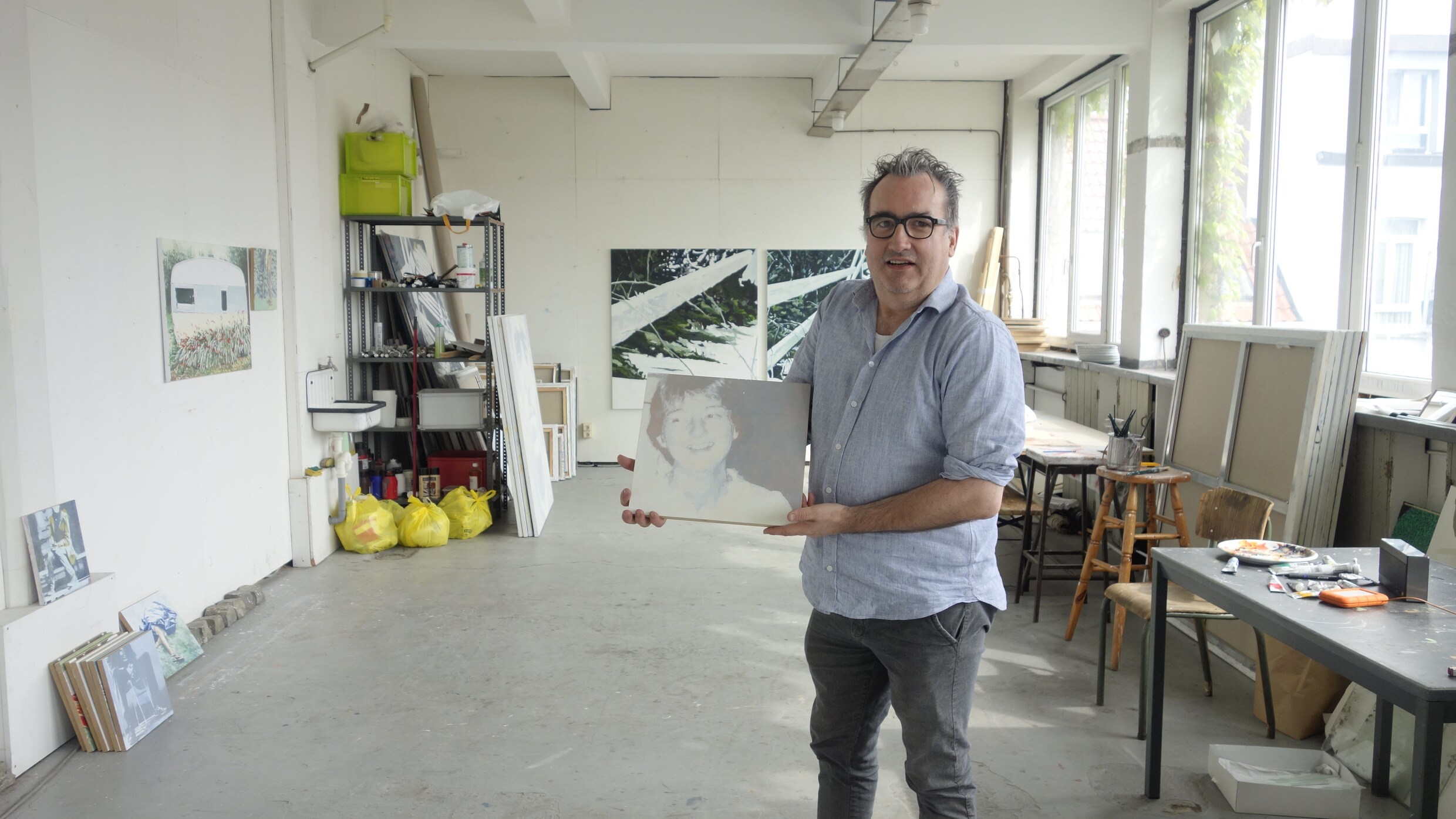 Mijn zus staat zo levend op het schilderij dat het lijkt alsof ze nooit ...