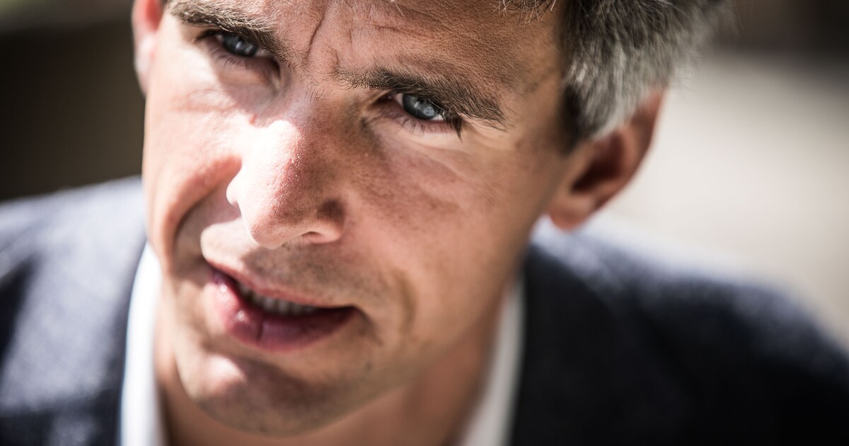 VUB-prof Jonathan Holslag gaat bij het leger: "Een para-opleiding zie ...