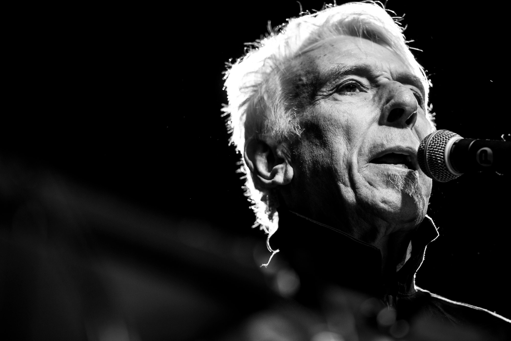 ‘Mercy’ van John Cale: niet zonder slag of genadestoot ★★★★☆ | De Morgen