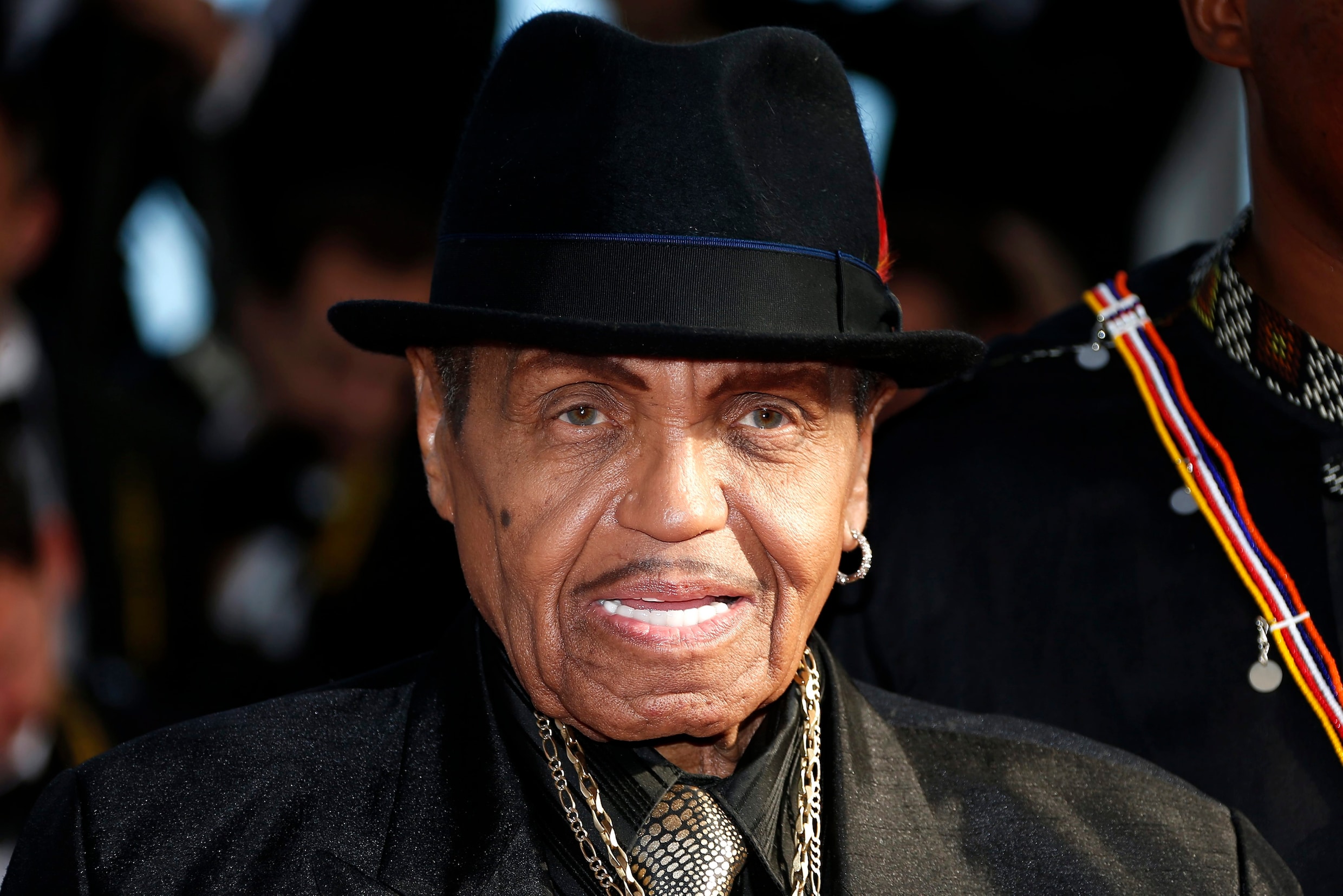 Vader Michael Jackson verliest op 89-jarige leeftijd strijd tegen ...