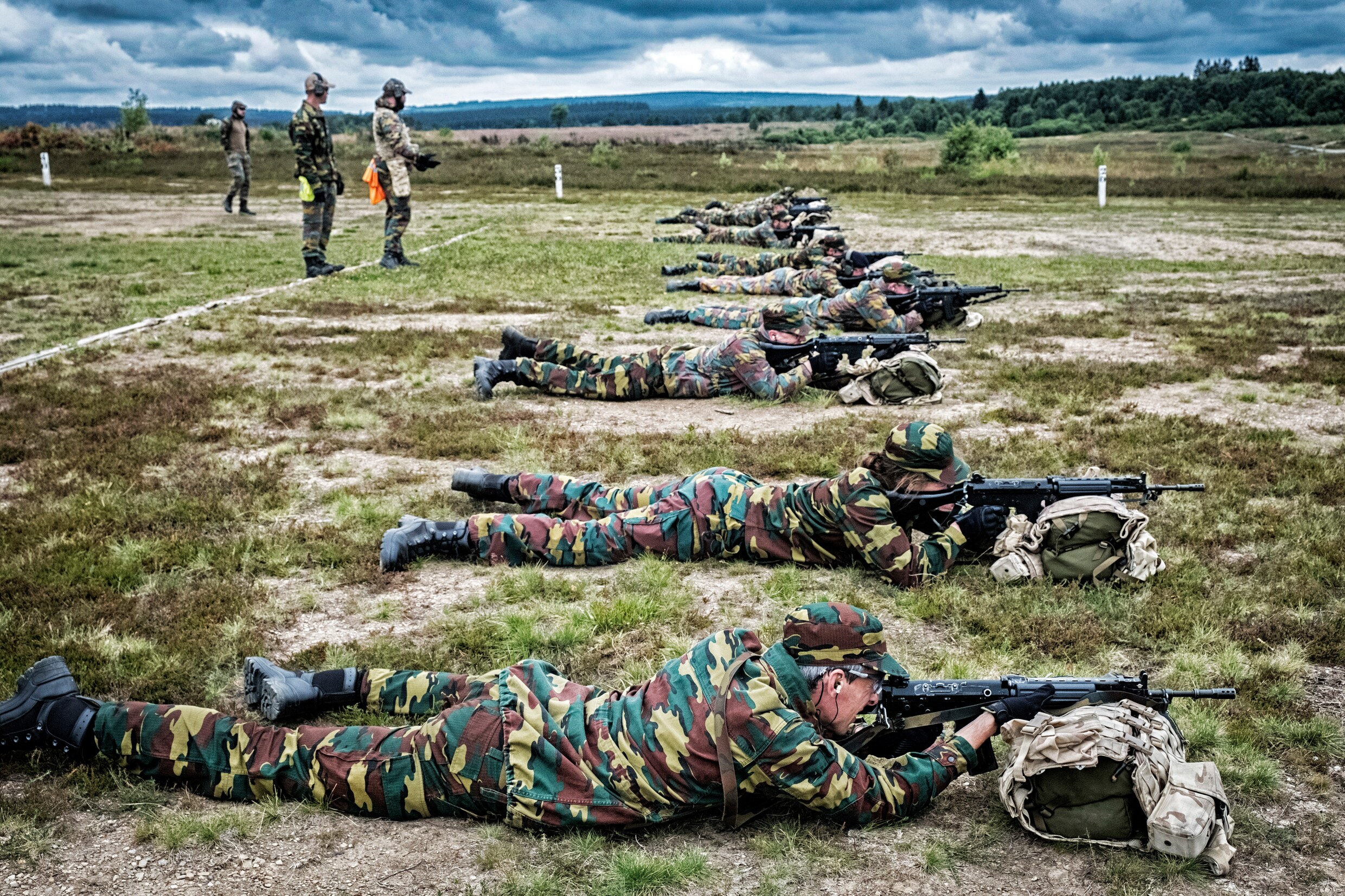 Zo wil N-VA het leger aantrekkelijk en slagkrachtig maken | De Morgen