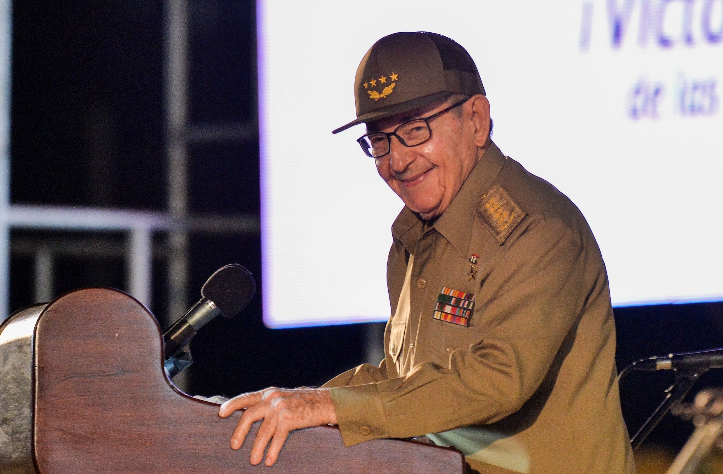 Raul Castro haalt uit naar Amerikaanse regering op herdenkingsdag ...