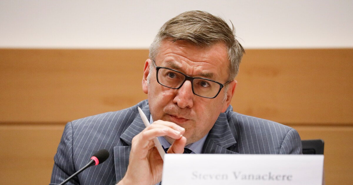 Druk op CD&V om Steven Vanackere te lossen, maar die is niet onder de ...