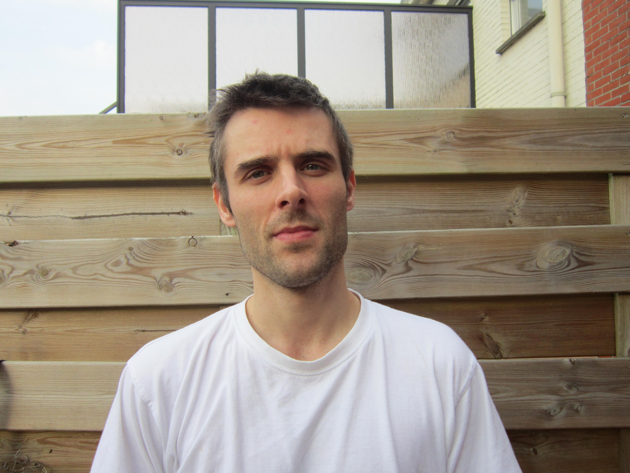 Vraag het eens in de landen waar die gele hesjes ineen genaaid worden | De Morgen