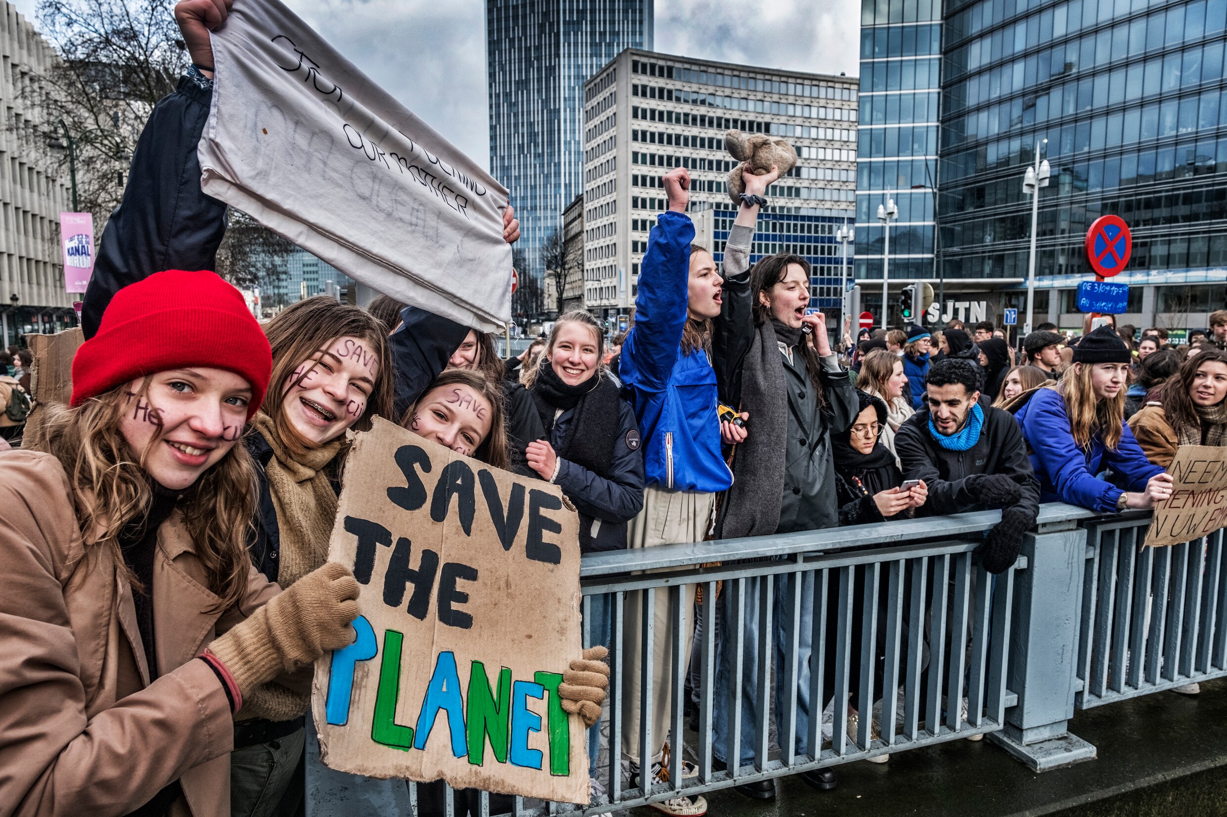 Leerlingen hebben weinig klimaatkennis, blijkt uit bevraging: ‘Zet het ...