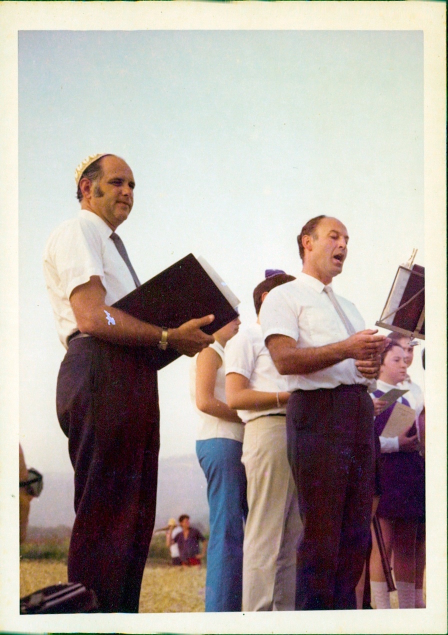 De man daar op de foto uit Auschwitz, dat is mijn vader | De Morgen