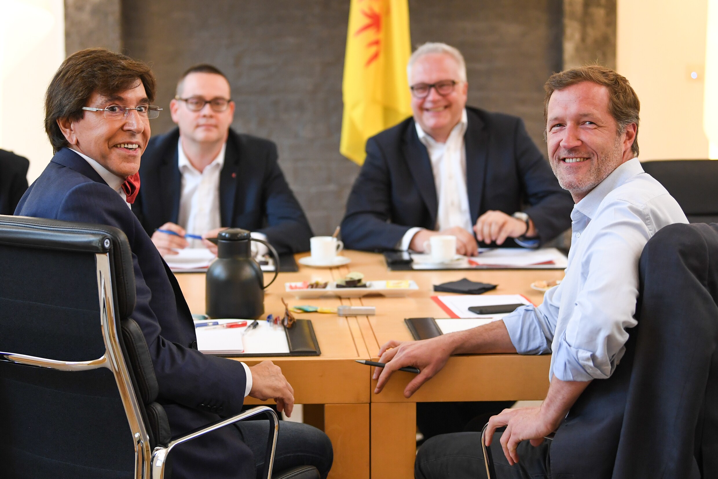 PS nodigt PVDA opnieuw uit voor gesprek over Waalse regering | De Morgen