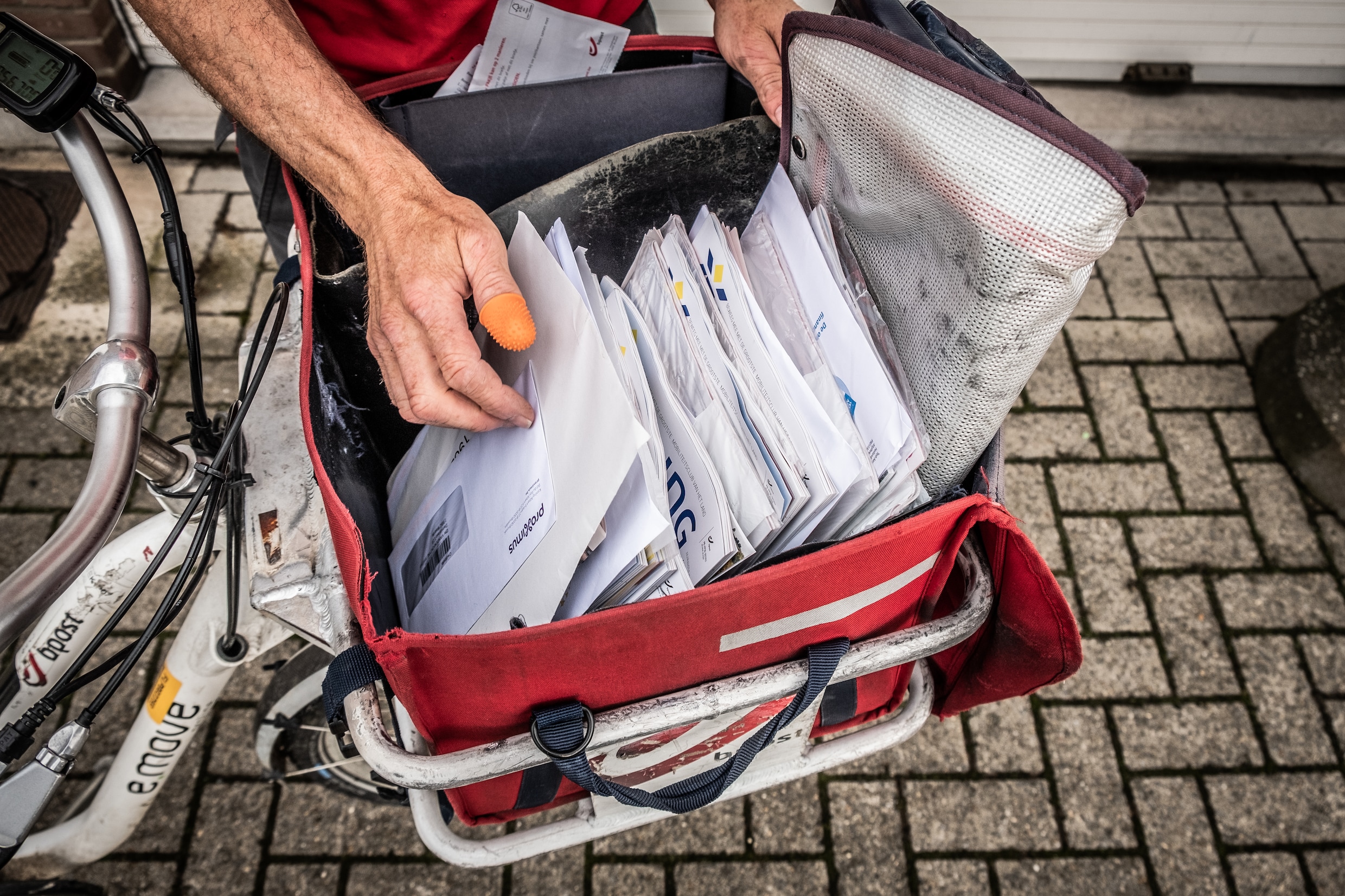 Bpost kreeg mogelijk elk jaar tot 50 miljoen euro aan belastinggeld te ...