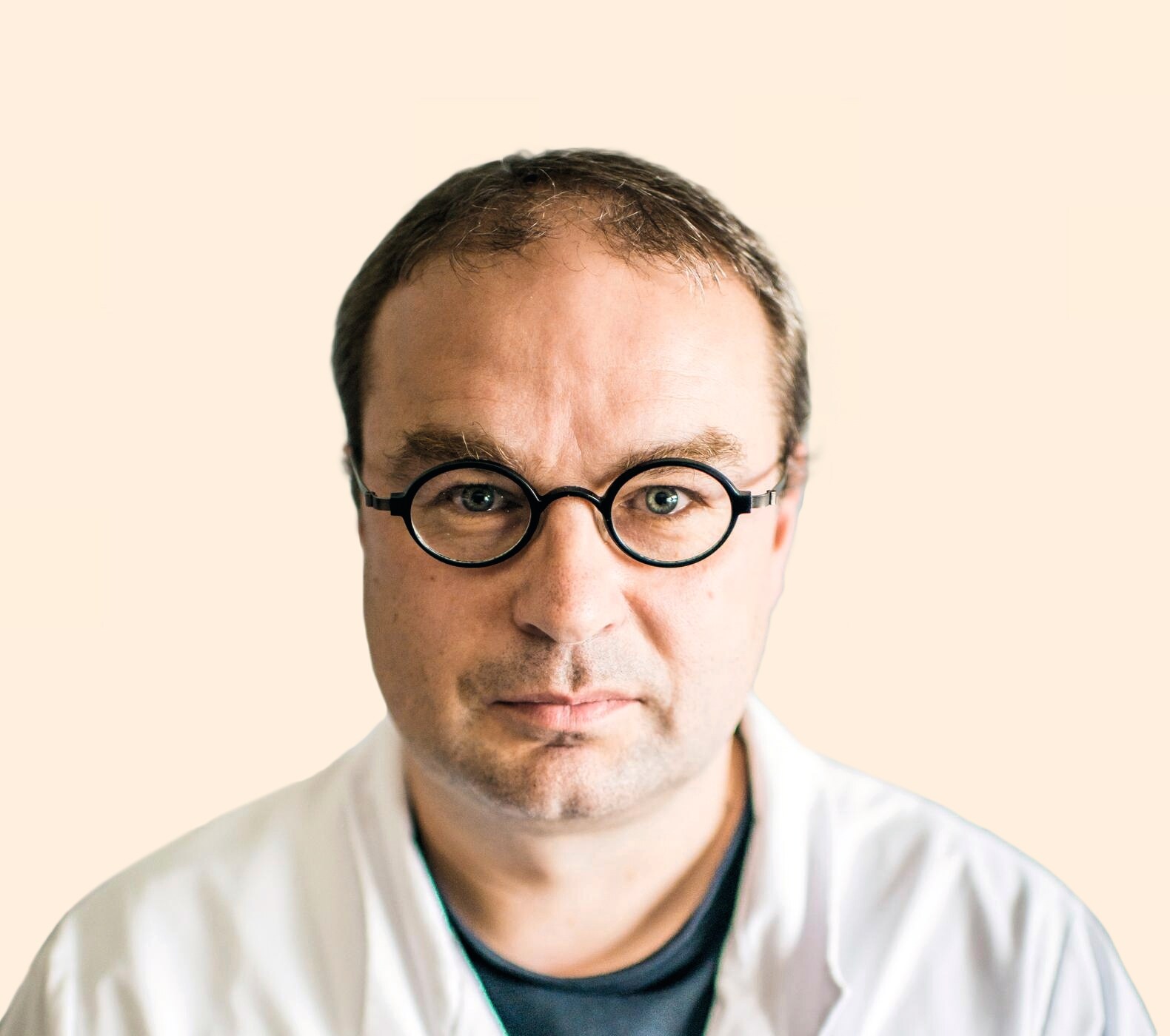 ‘Neen, een virus zal nooit te vinden zijn in zweet’ | De Morgen