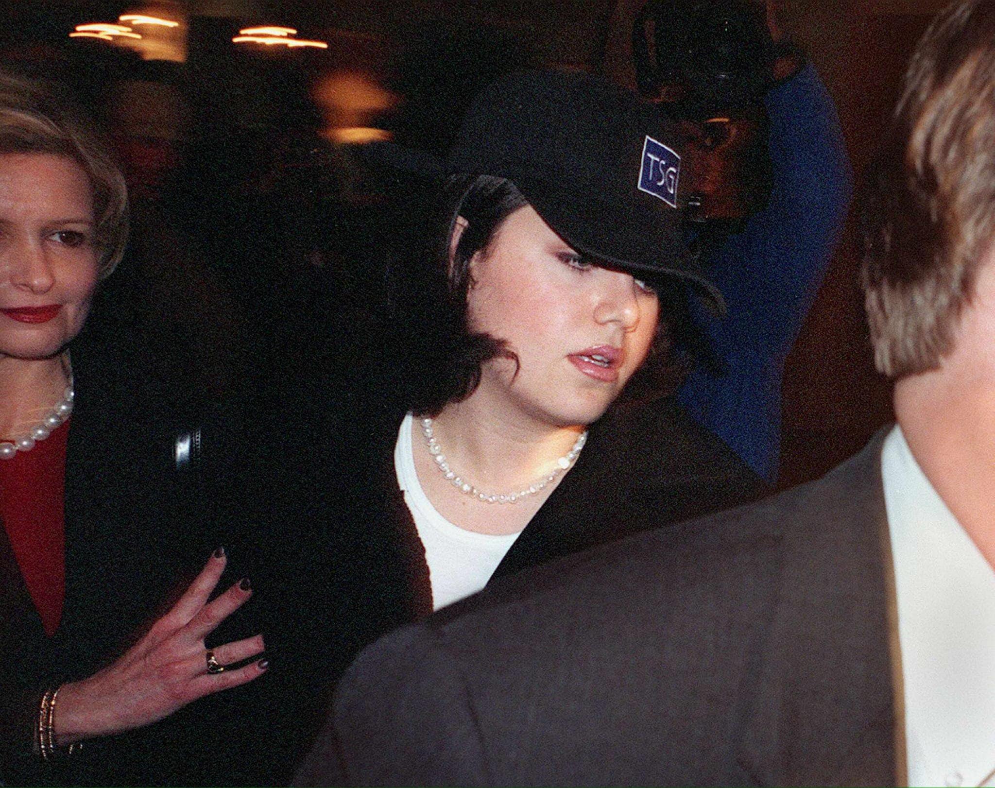 Monica Lewinsky droeg jarenlang de schuld van de affaire. Tot nu | De ...