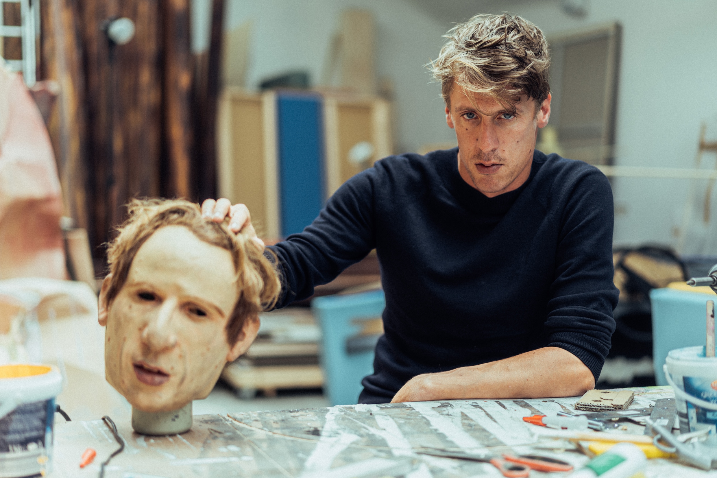 ‘Mijn kinderen en mijn werk staan gedeeld op één’: Rinus Van de Velde ...