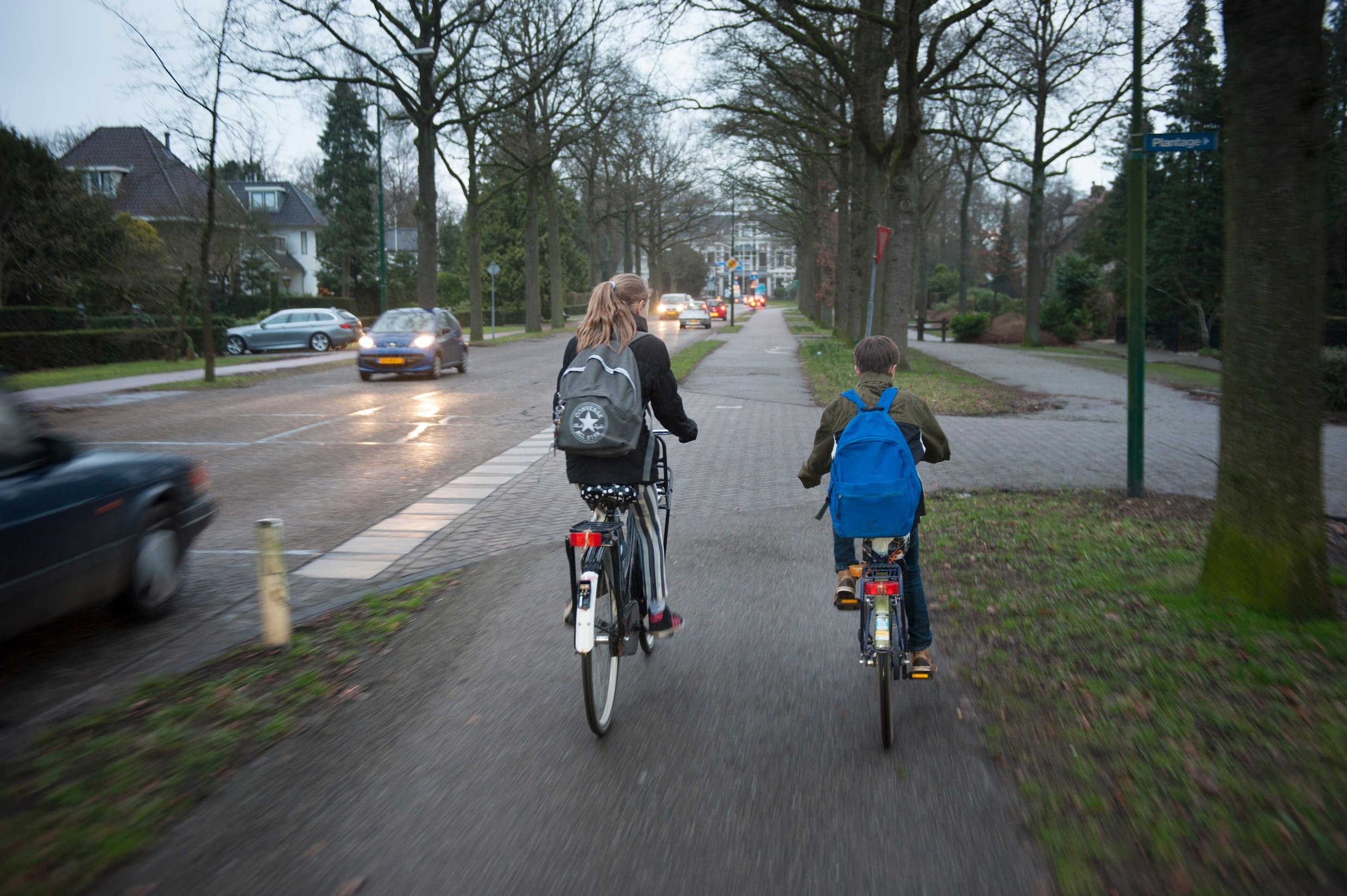Studie: vanaf 12 jaar fietsen steeds meer kinderen alleen naar school ...