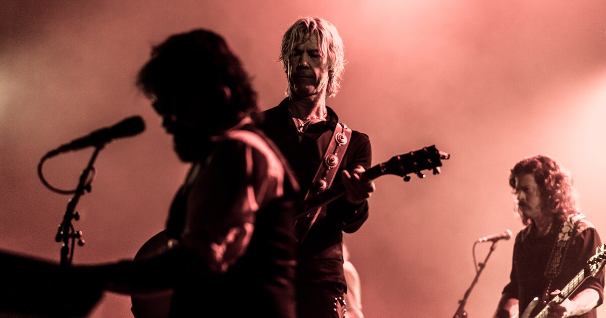 Guns N’ Roses-bassist Duff McKagan maakt van de AB een saloon in Texas ...