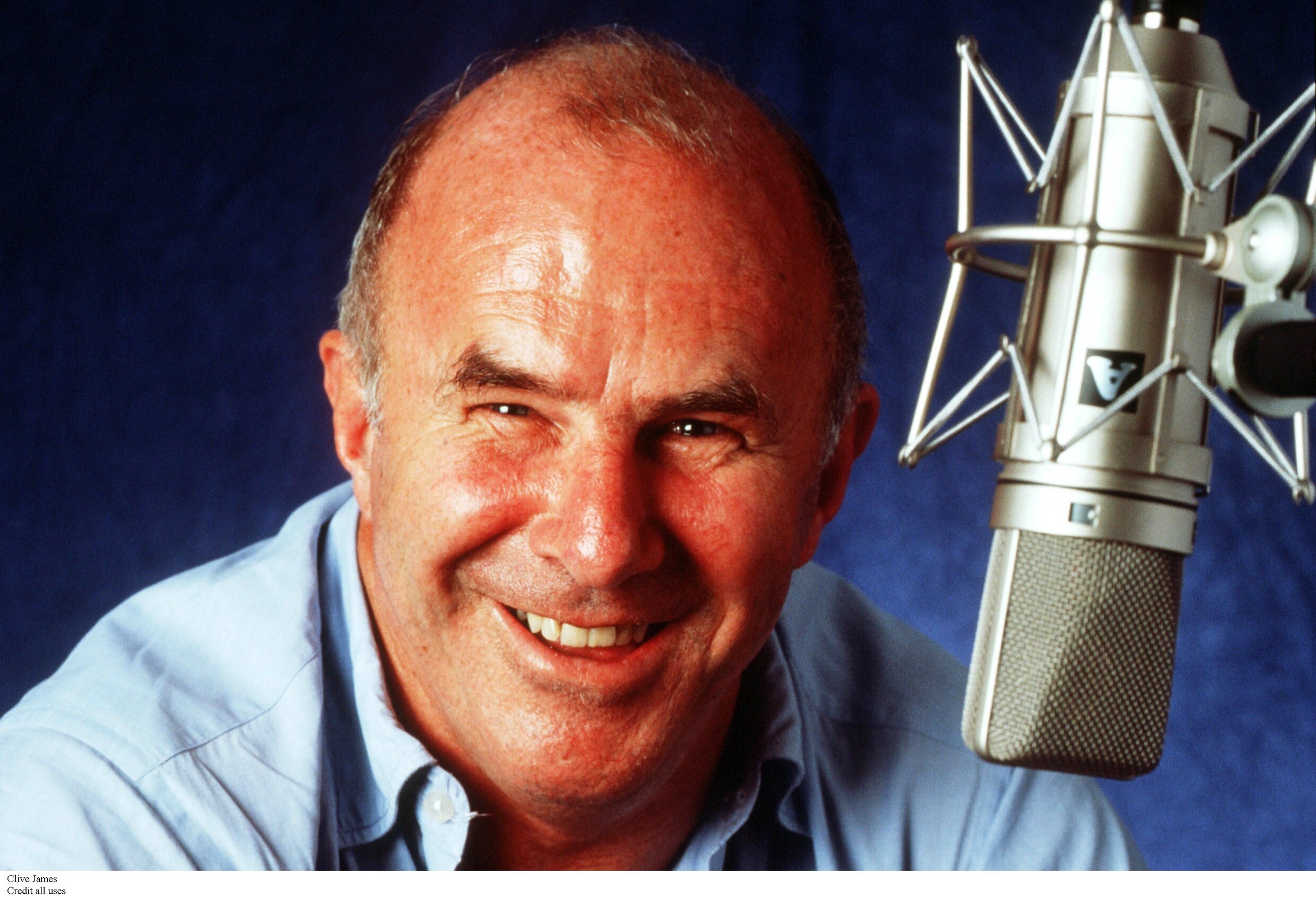 Clive James, die heerlijke man, kwam in ons leven toen tv-kijken nog ...