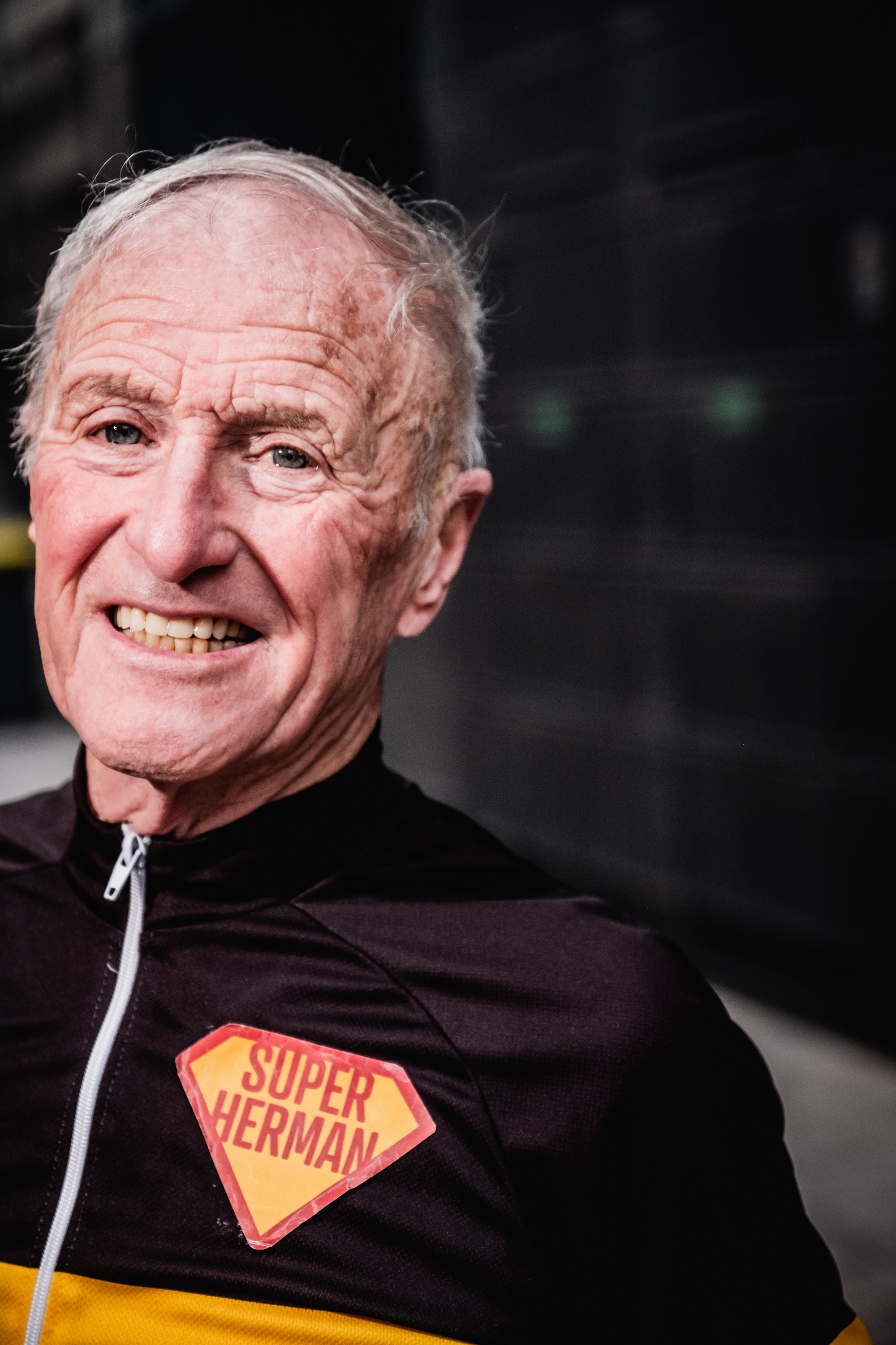 ‘Ik kan me echt kwaad maken op leeftijdgenoten die binnen zitten weg te ...