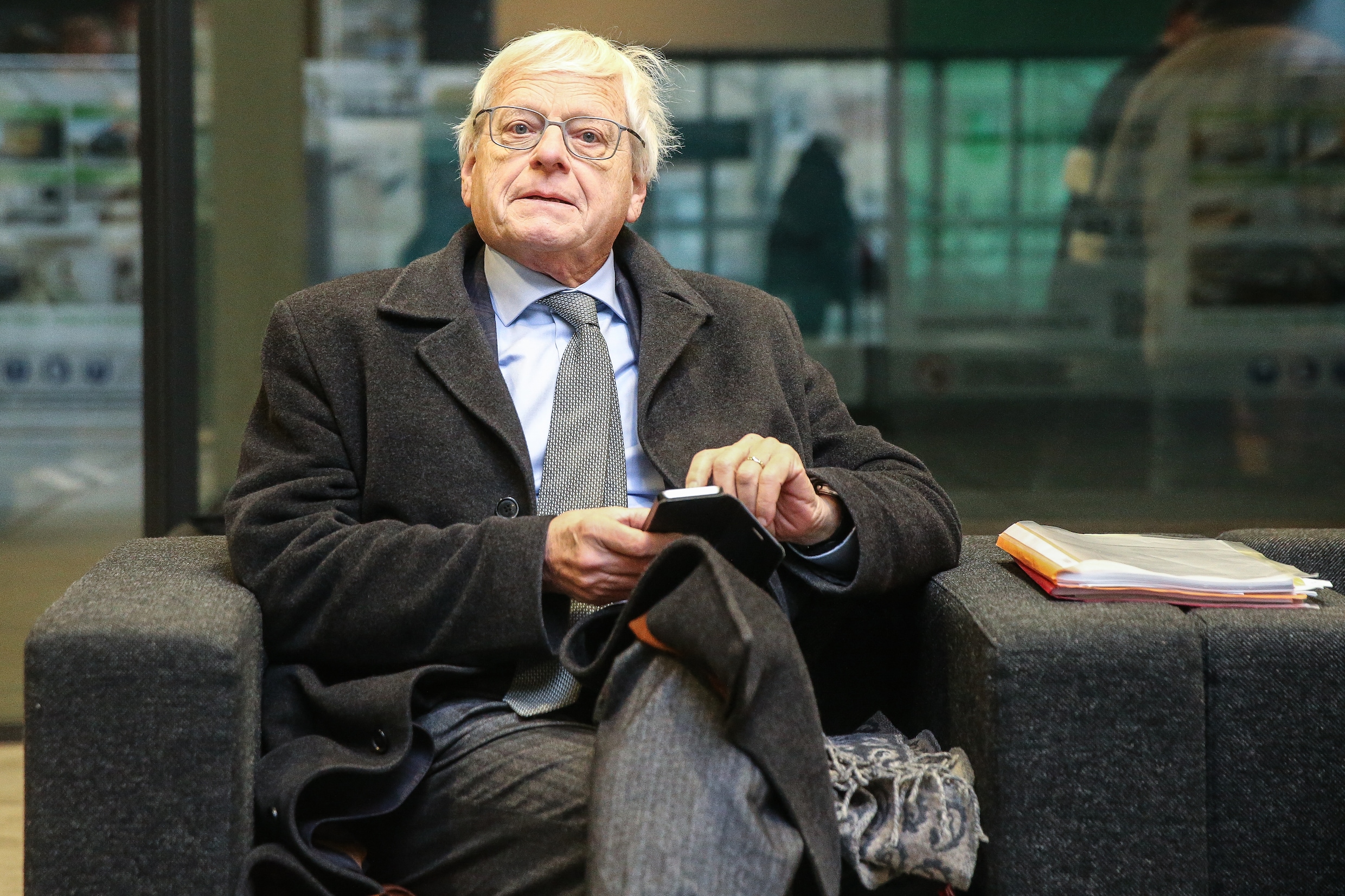 ‘Kunt u bevestigen dat u grootmeester van de loge bent?’ Prof Cosyns ...