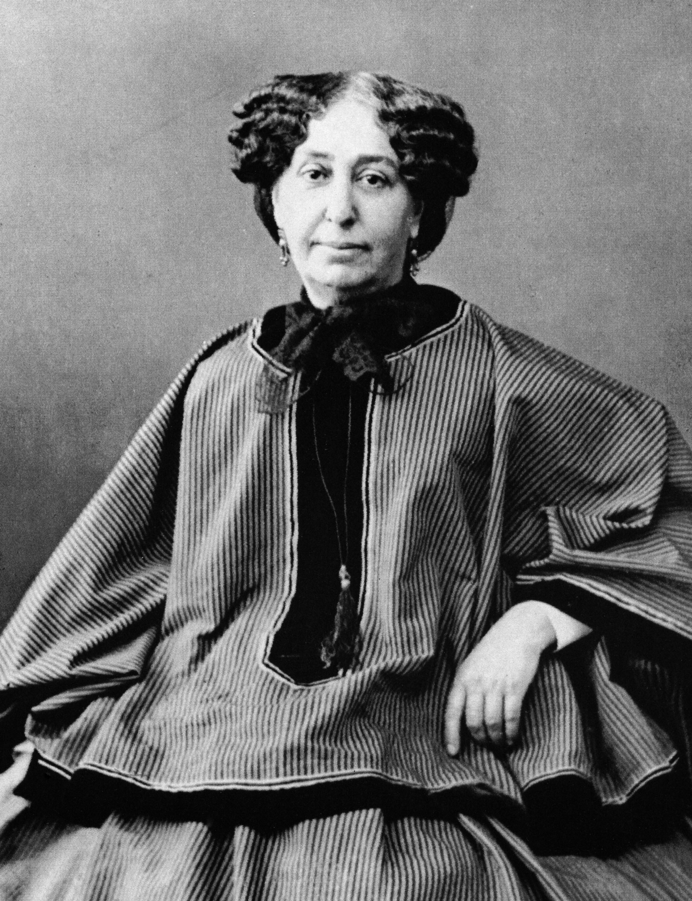 George Sand droeg graag mannenkleren, rookte sigaren en organiseerde ...