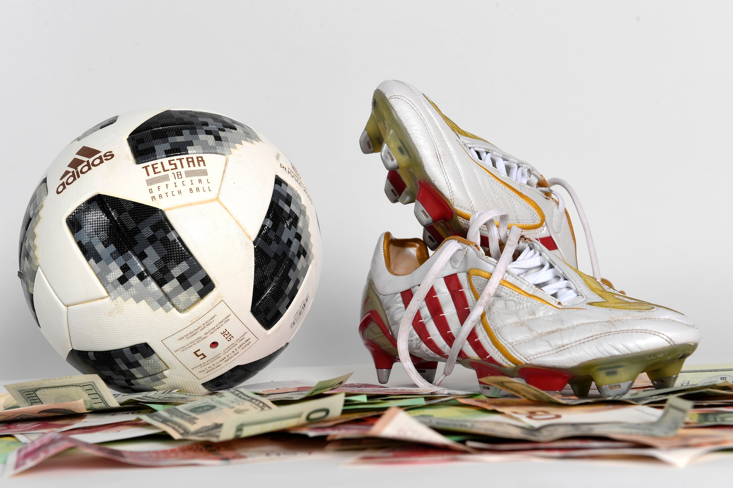 Ook na de hervorming krijgen voetbalclubs nog altijd 200 miljoen euro aan fiscale voordelen per ...