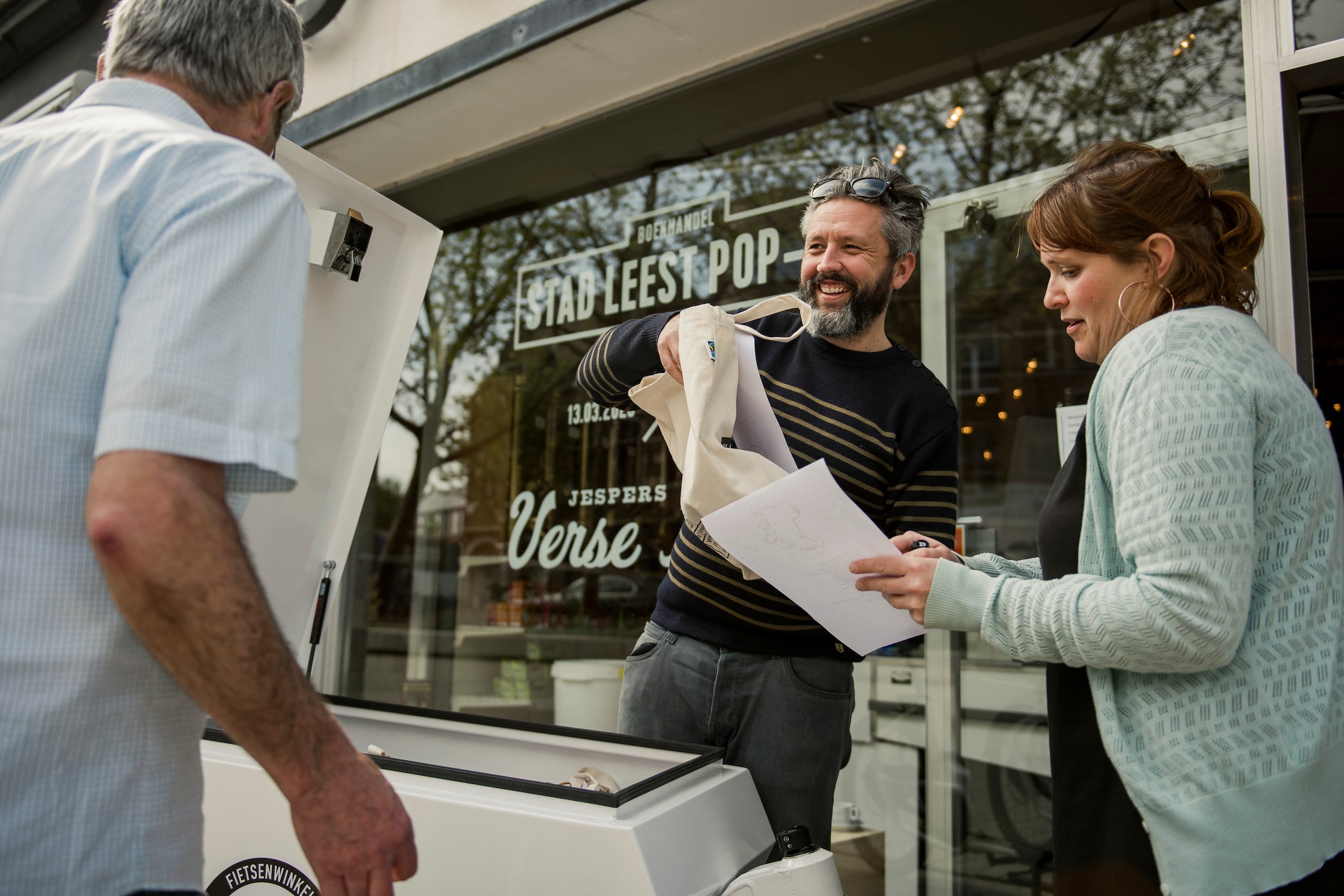Boekhandels tekenen plots recordverkoop op: ‘Alsof we net voor Kerstmis ...