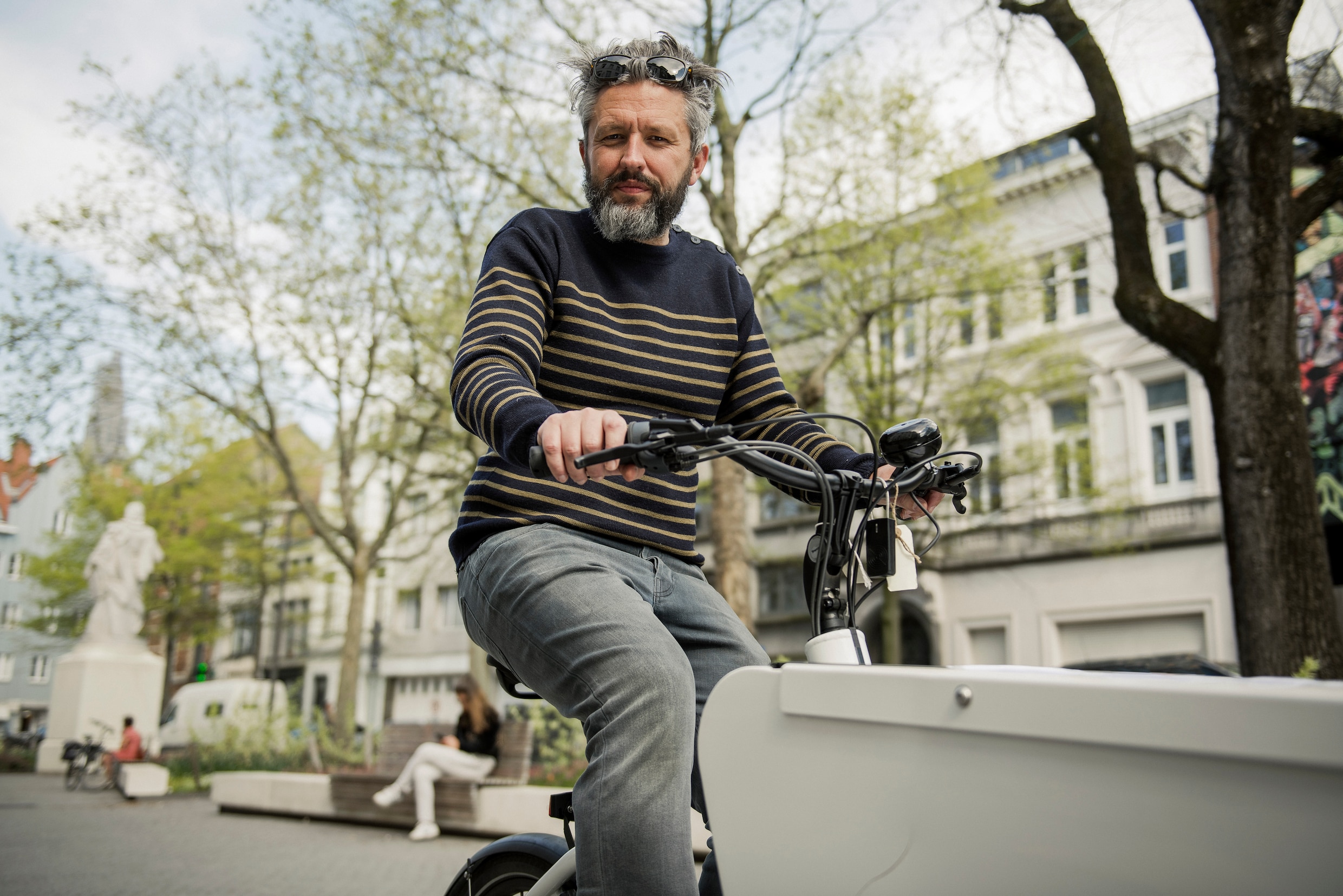 Boekhandels beginnen thuislevering om te overleven: ‘Het geeft hoop dat ...