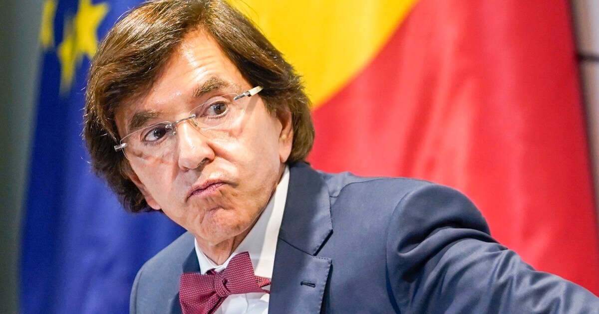 Di Rupo over het gebrek aan familiaal contact: ‘We hebben de mensen net ...