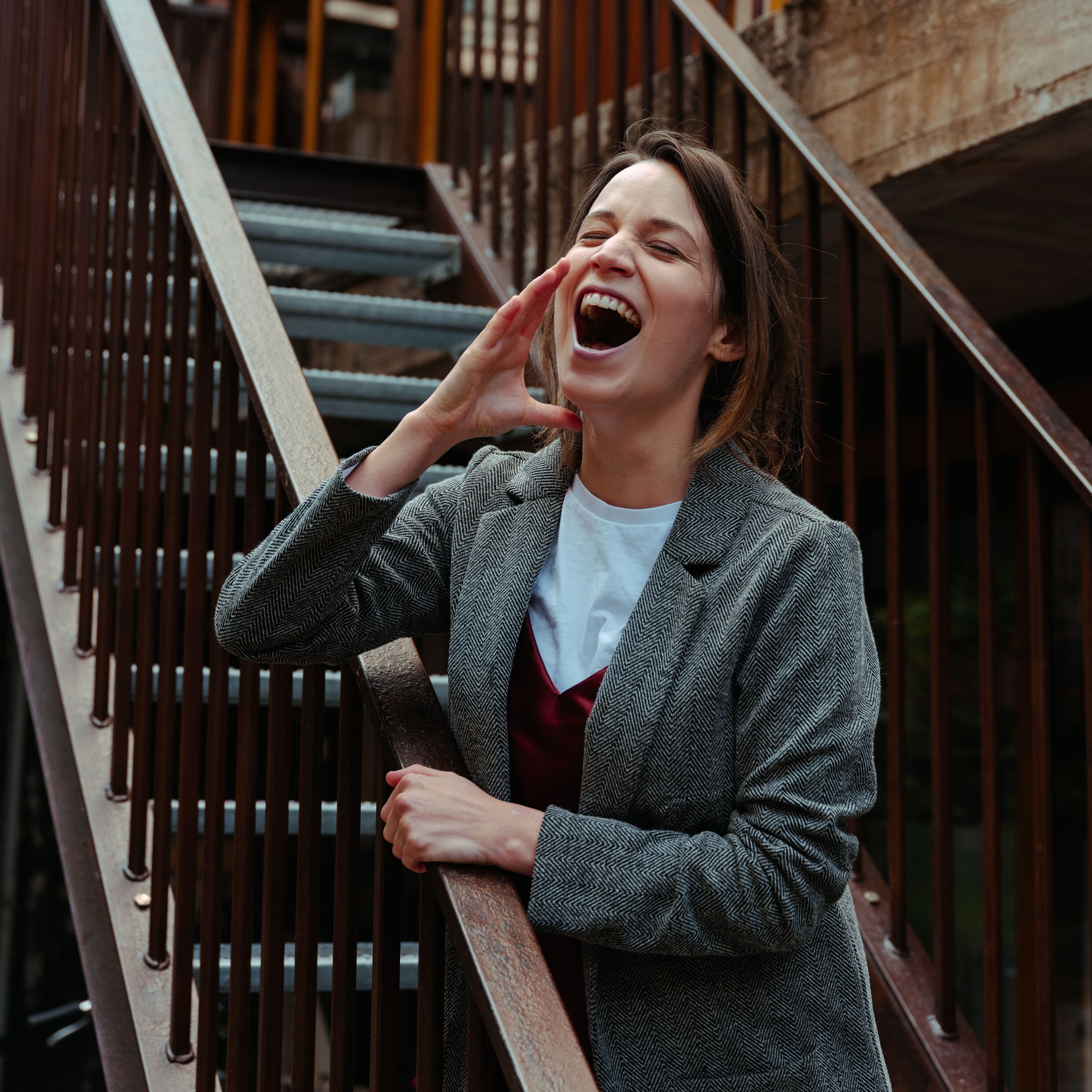 Nu kussen of handen schudden niet meer mag: hebben we nieuwe ...