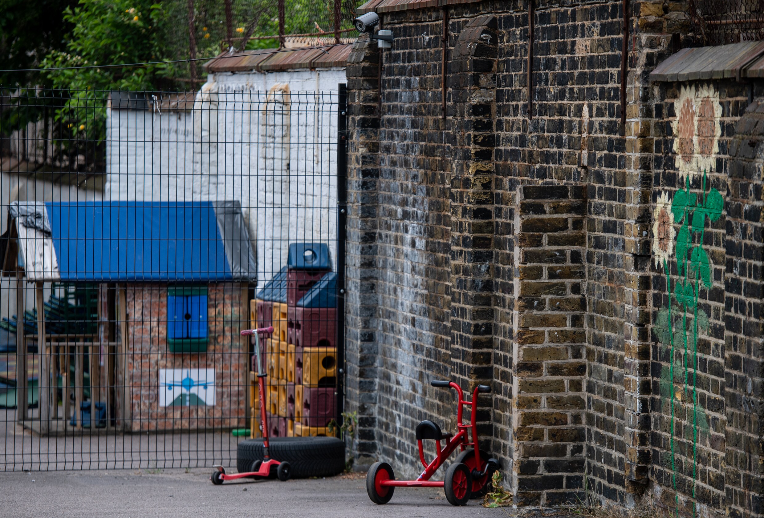 Ze zouden hun deuren weer openen, maar veel Engelse scholen hebben ...