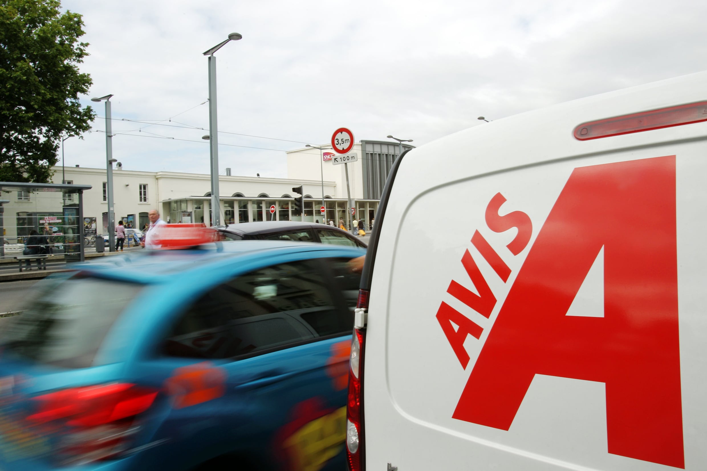 D'Ieteren rondt verkoop van Avis Europe af | De Morgen