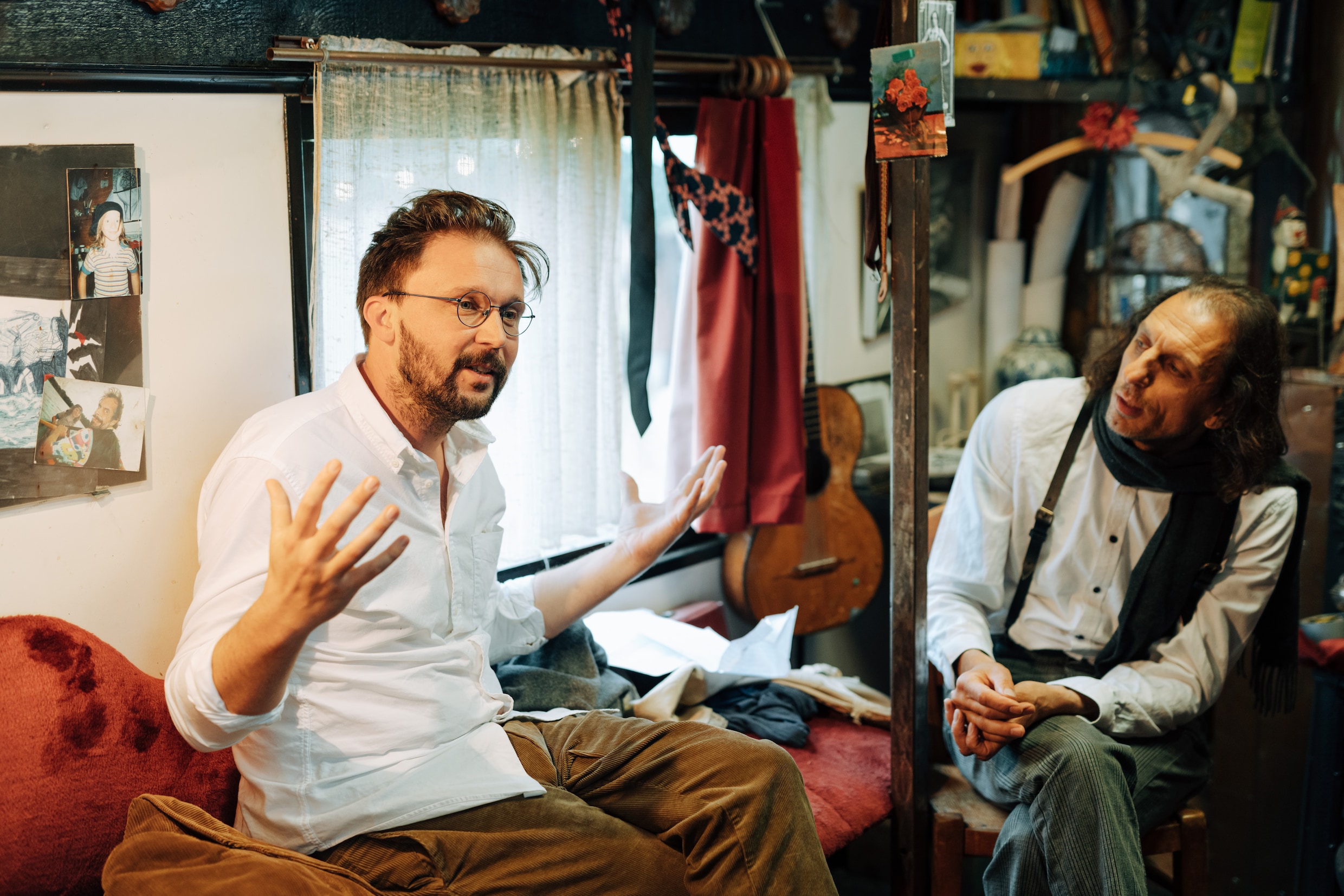 ‘De magneet man’: een artisanale beleving waar cinema en circus elkaar ...