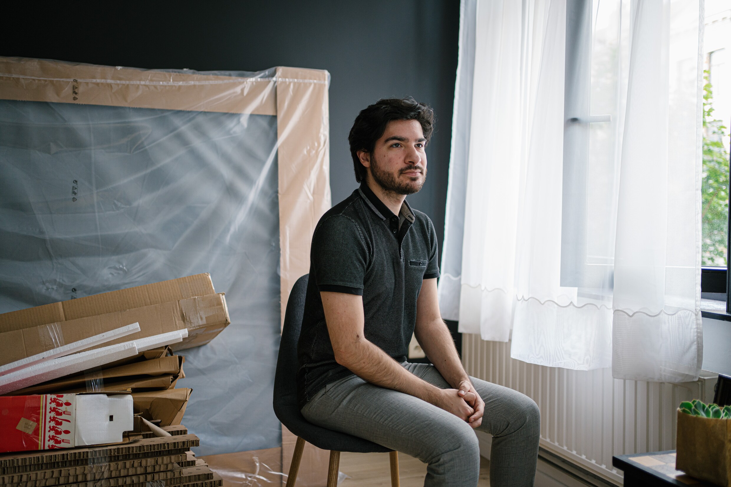 Deze Belgen moeten hun partner al maandenlang missen: ‘Ik ben alleen ...