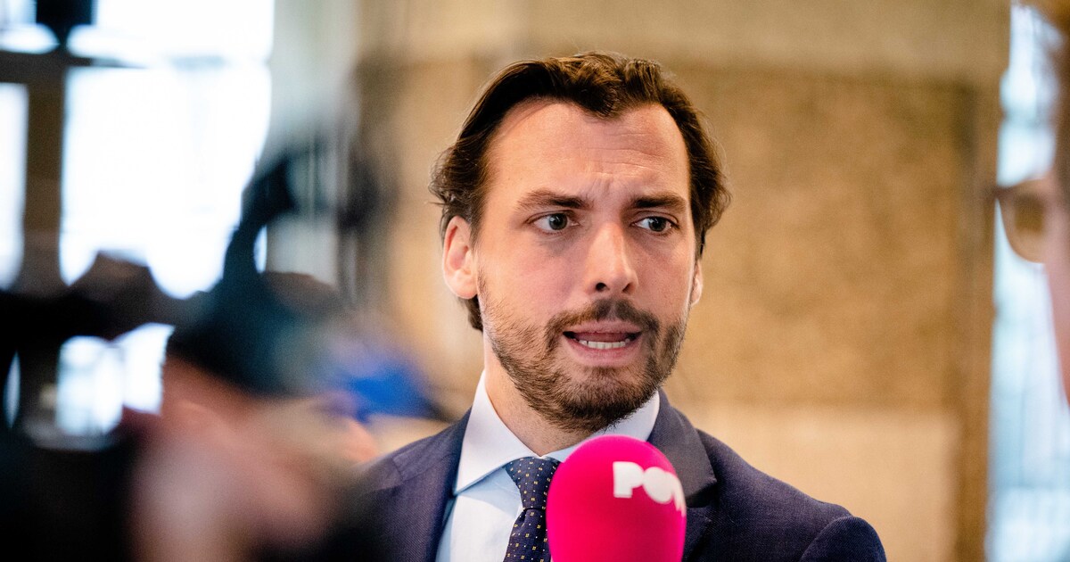 Evenement Forum voor Democratie om veiligheidsredenen stilgelegd: ‘Baudet snelde de zaal uit ...