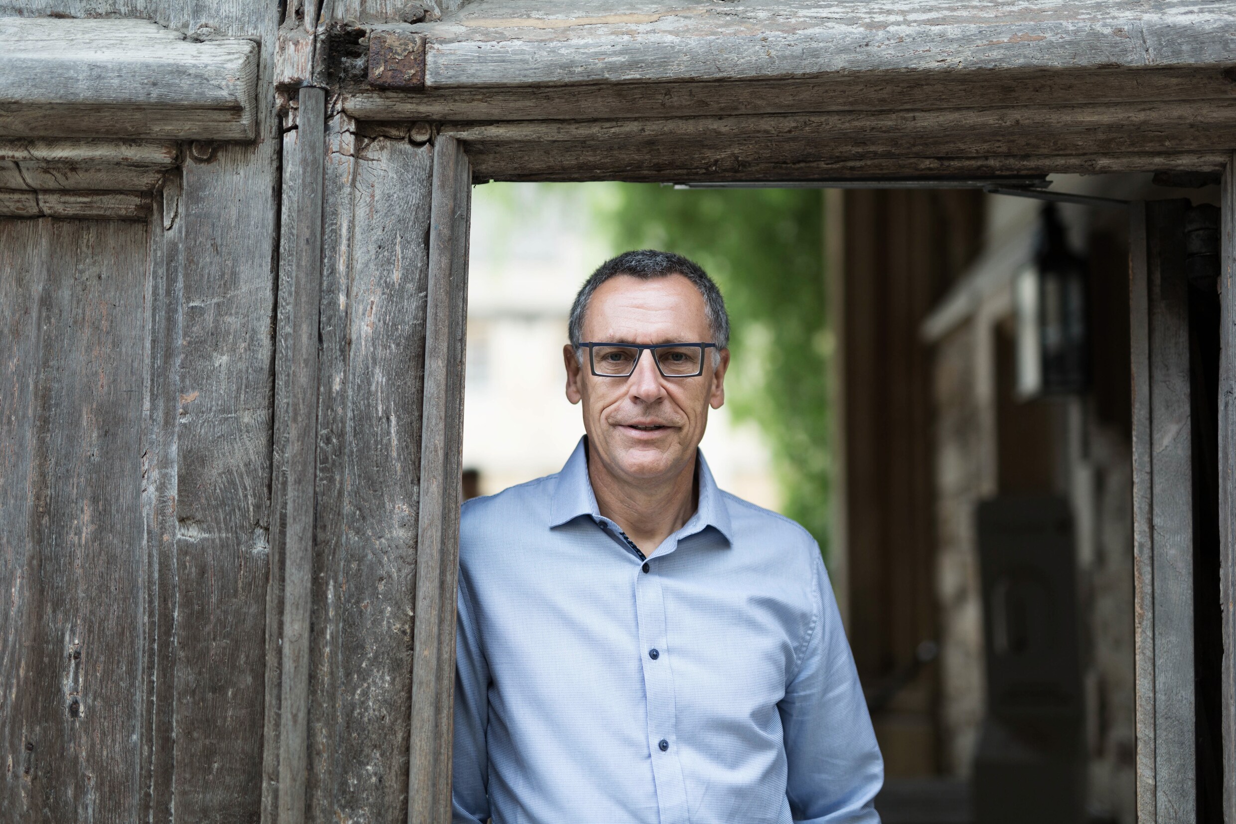 Bruno Holthof (Oxford): ‘De uitrol van het vaccin had sneller gekund in ...