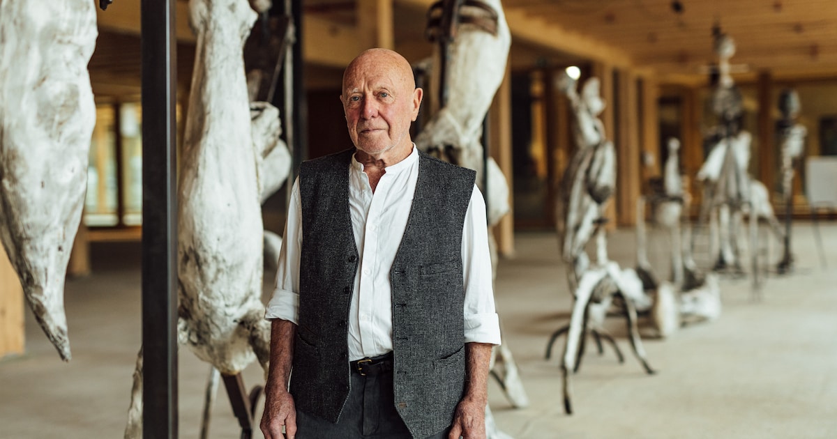 Kunstenaar Koenraad Tinel (86): ‘Ik heb mijn droom in een beeld kunnen ...