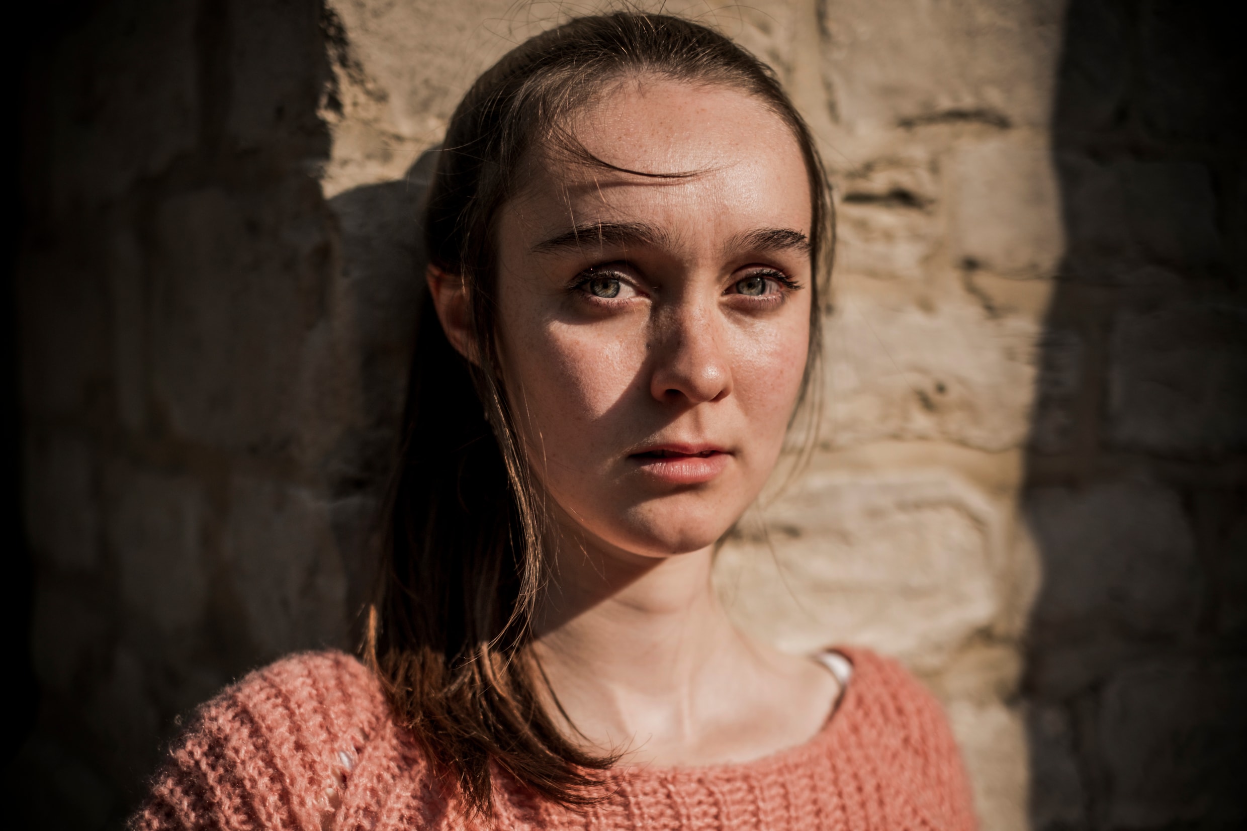 ‘Tom Waes geen echte acteur? Hij is een perfecte mix tussen Brad Pitt ...